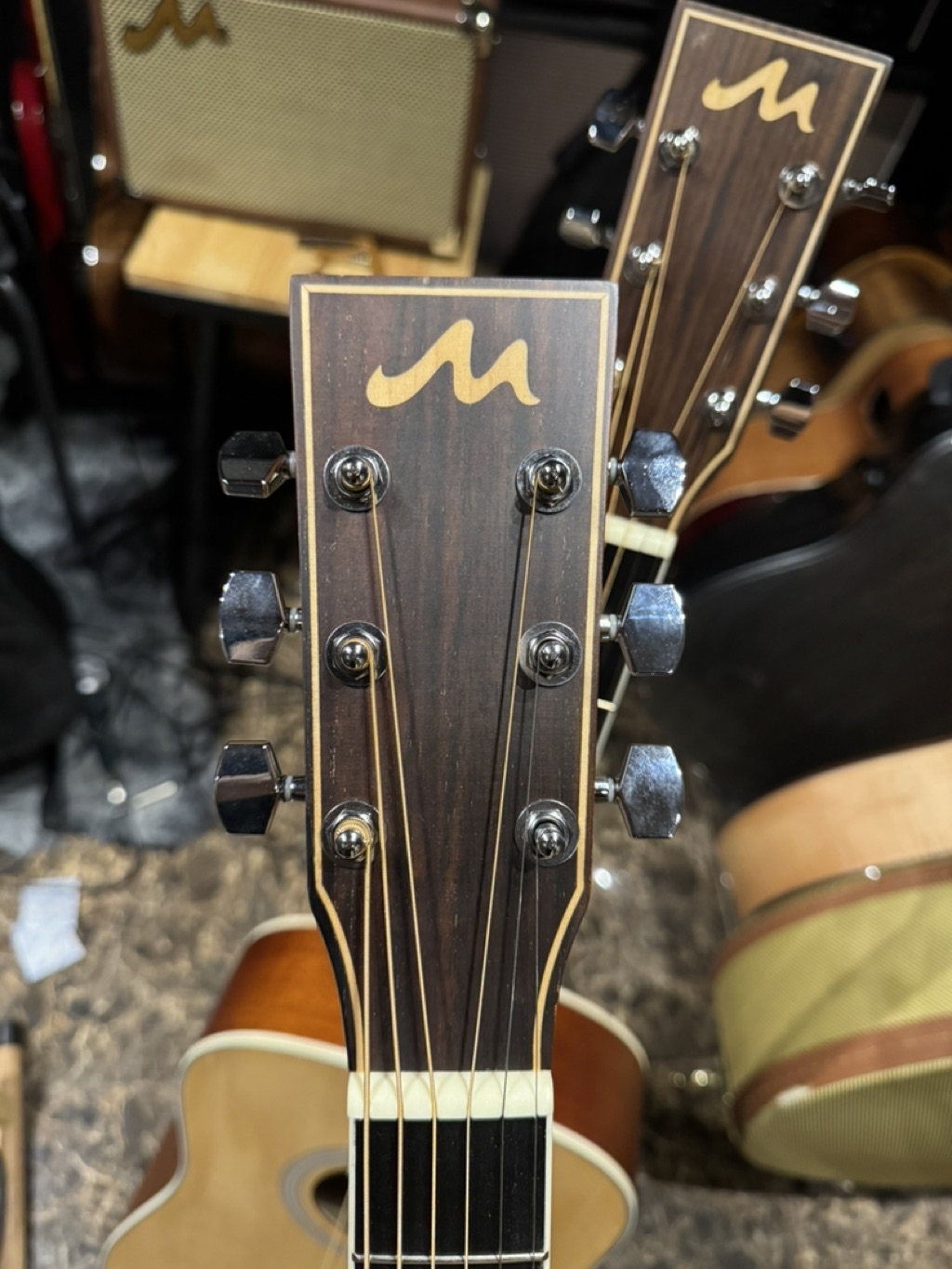 กีต้าร์โปร่งไฟฟ้าลำโพงในตัว Most M-08 top solid + Most M-4pro จากโรงงาน ...