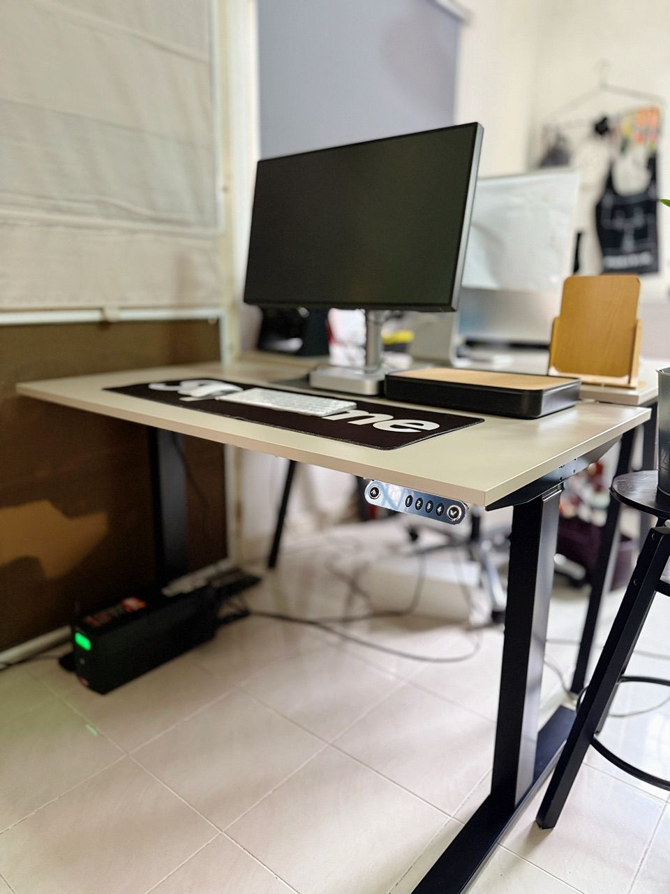 Dual motor- Electrically adjustable table base legs Retractable table ...