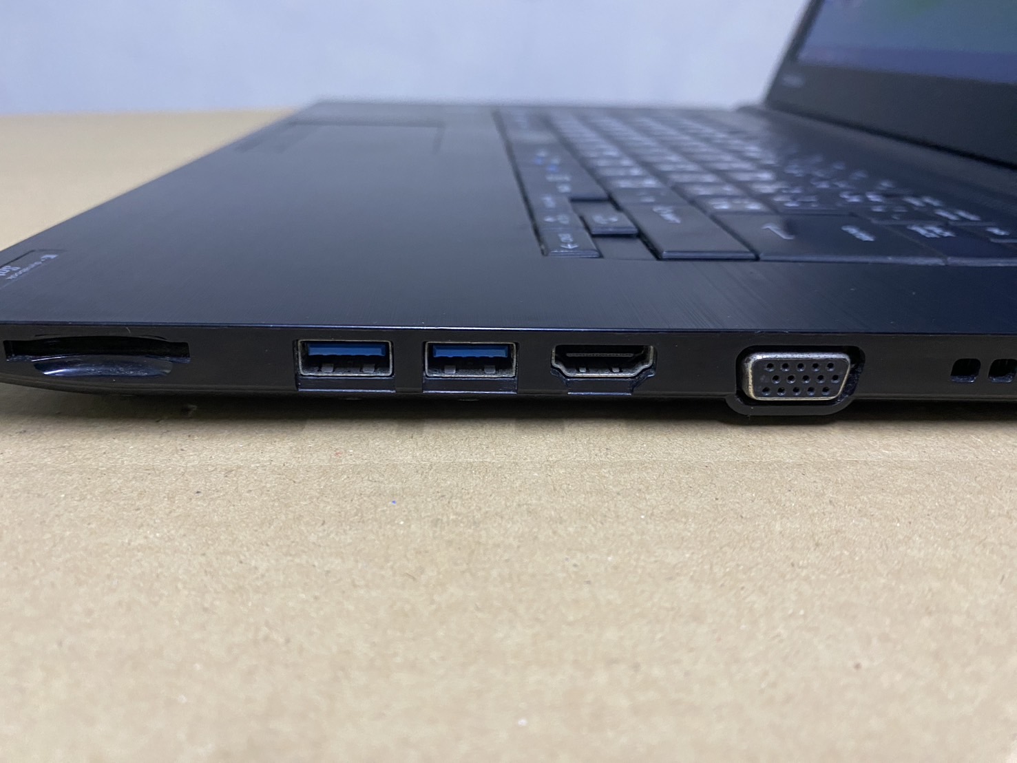 โน๊ตบุ๊คมือสอง Notebook TOSHIBA B65/T i3-5005u(RAM:8GB/SSD:256GB) ขนาด 15.6นิ้ว | Shopee Thailand