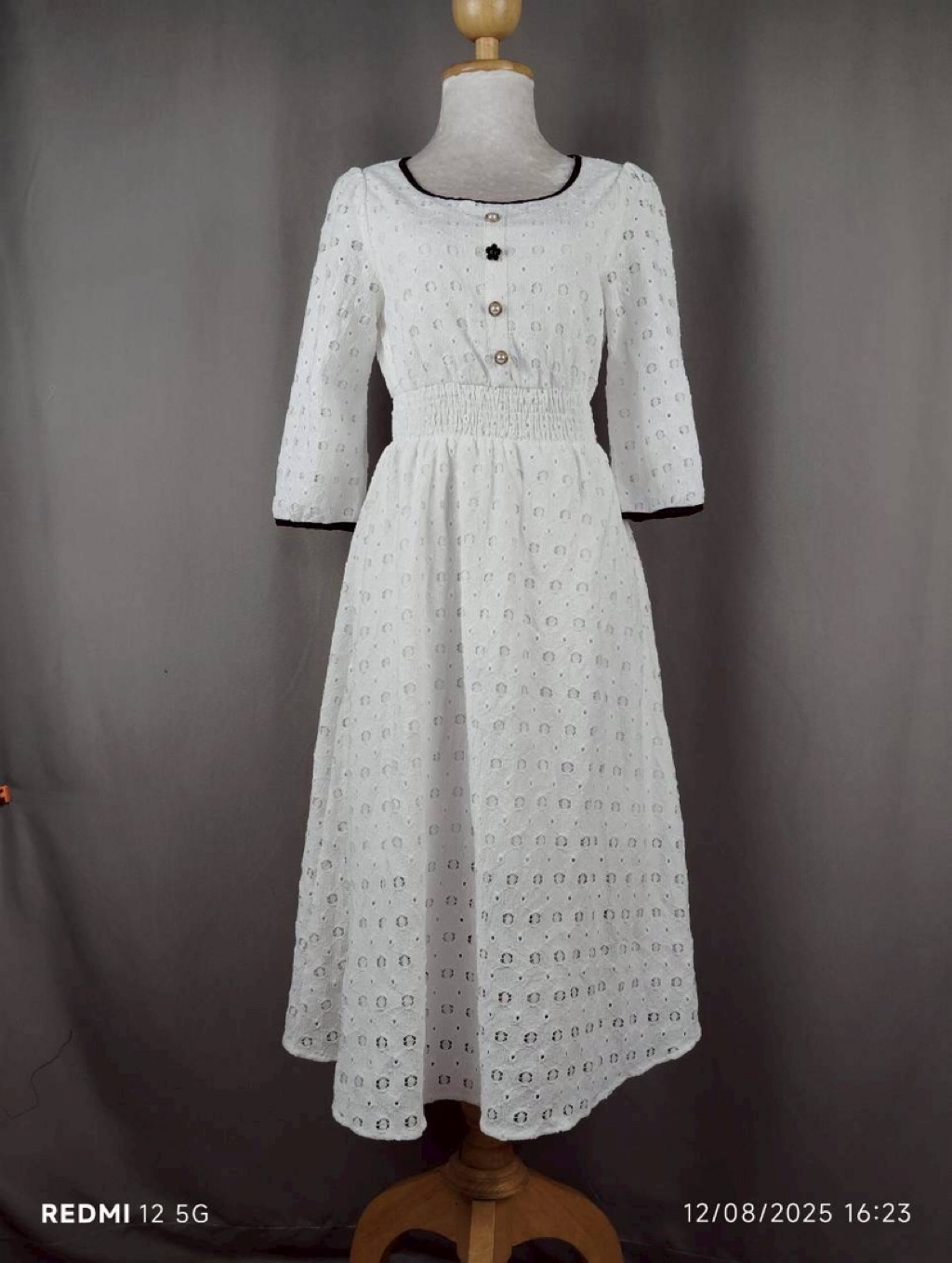 6A125 เดรสยาว เดรสลูกไม้ ชุดงานบวช ชุดงานแต่ง ชุดคาเฟ่ มือสอง | Shopee Thailand