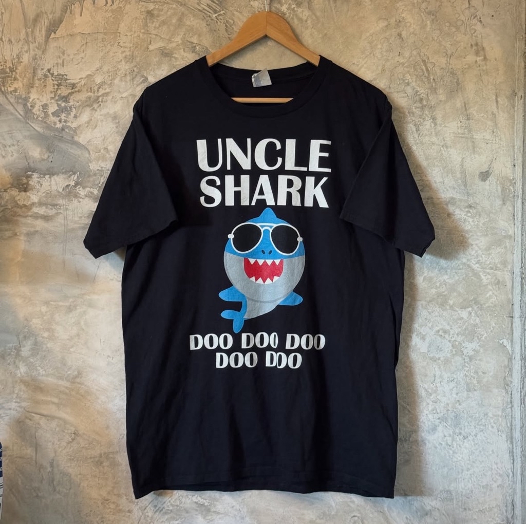เสื้อยืด UNCLE SHARK from the Baby Shark Dance สภาพ 10/10 | Shopee Thailand