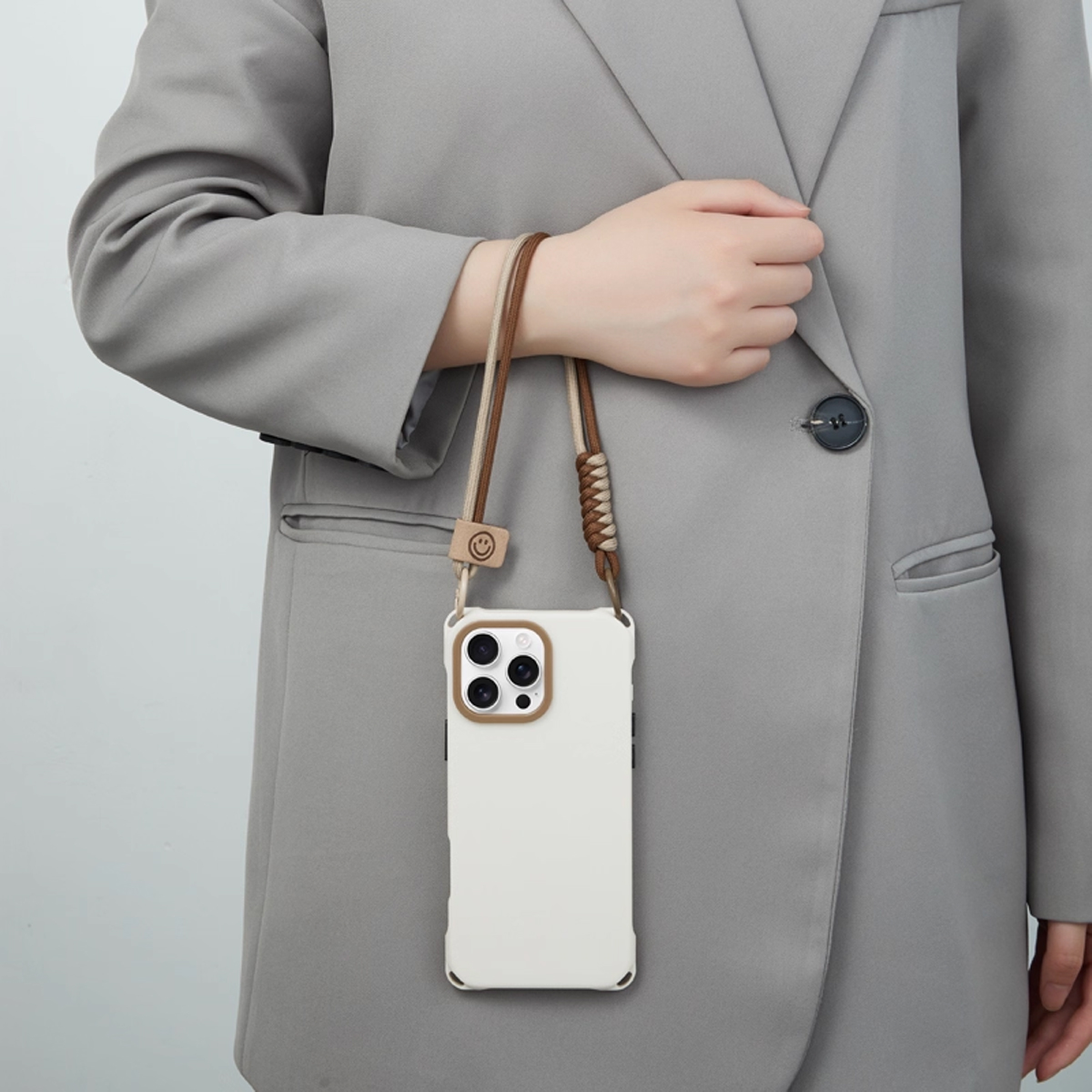 ELELAB สายคล้องโทรศัพท์มือถือแบบสั้น สไตล์อังกฤษ สีตัดกันทอมือ พร้อมพวงกุญแจหน้ายิ้ม กันหล่น ...