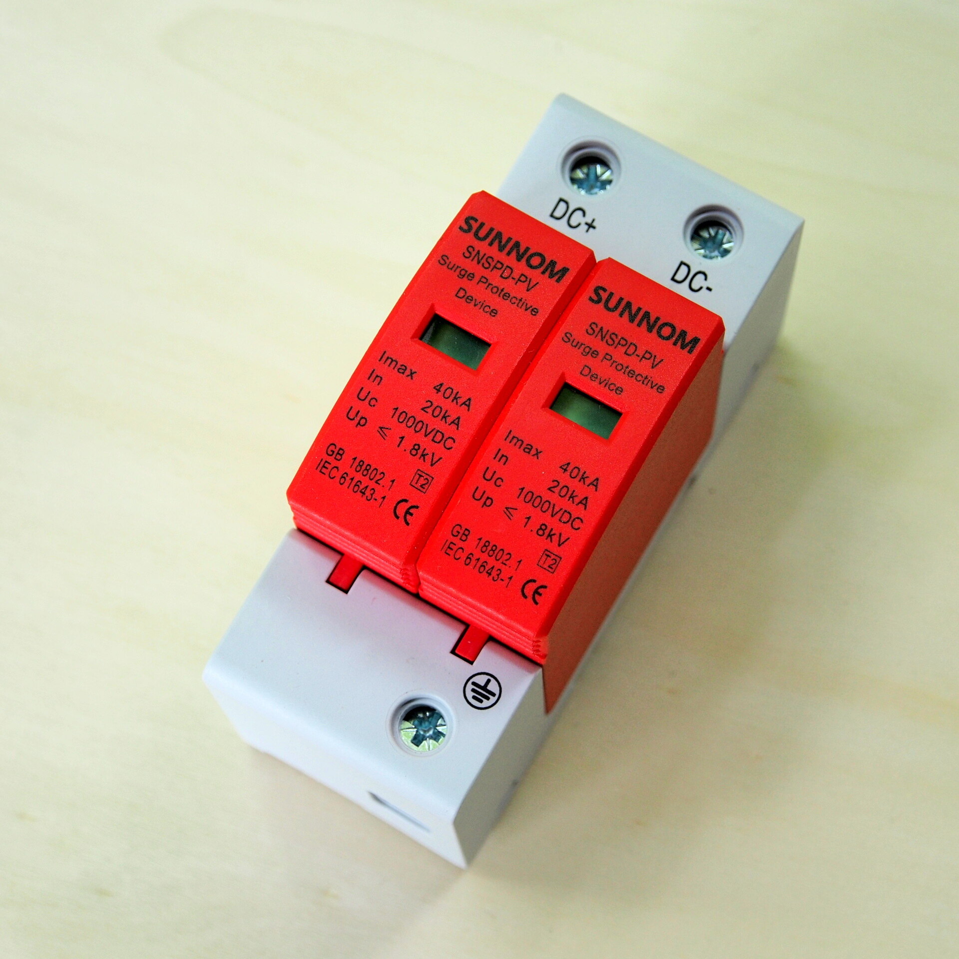 DC MCB 2P 500V 32A/63A + DC Surge Protector 40kA/60kA กันฟ้า สำหรับโซ ...