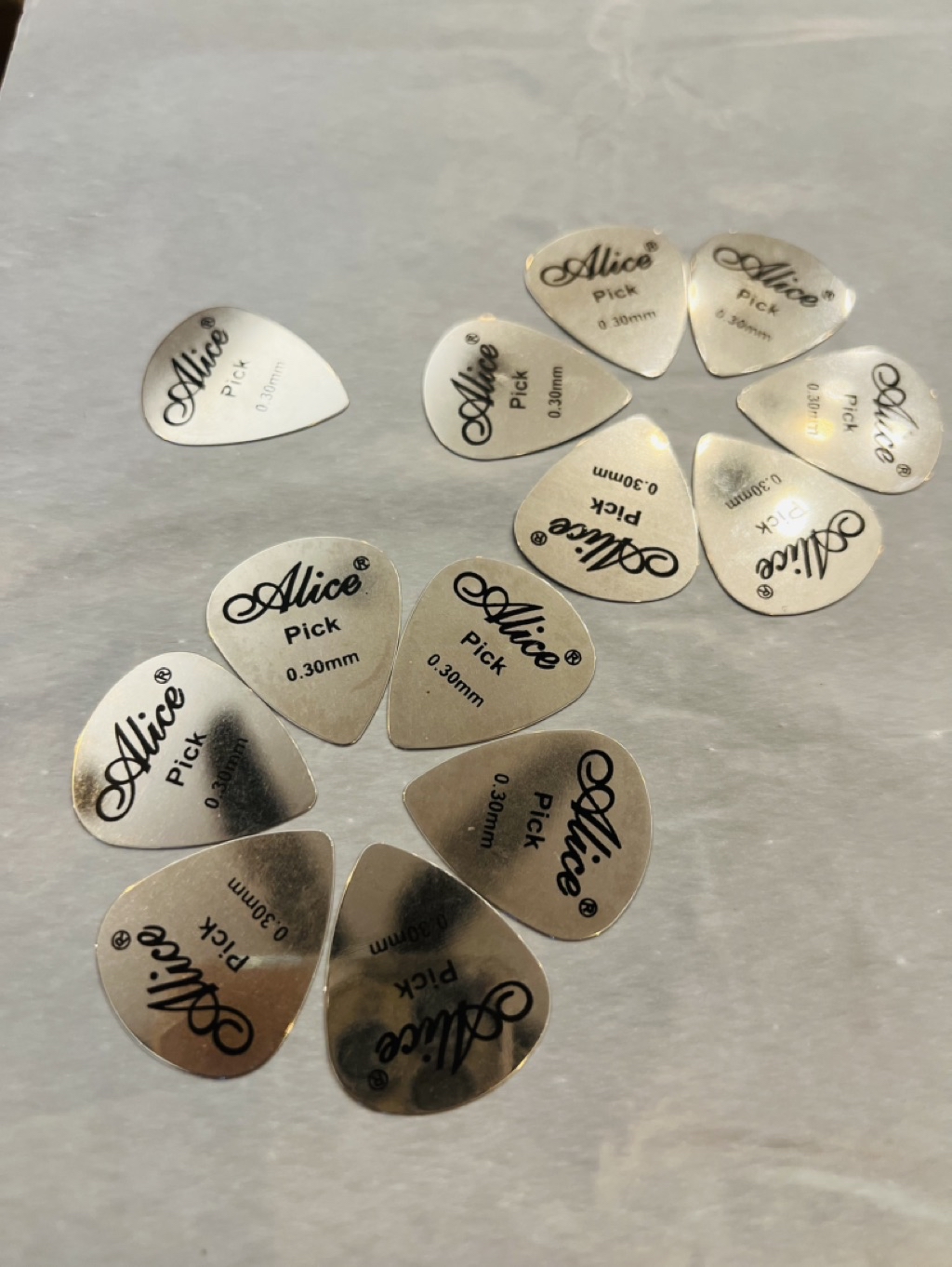 Pick สแตนเลสAlice Guitar Picks Stainless Steel Triangle Plectrums with ...