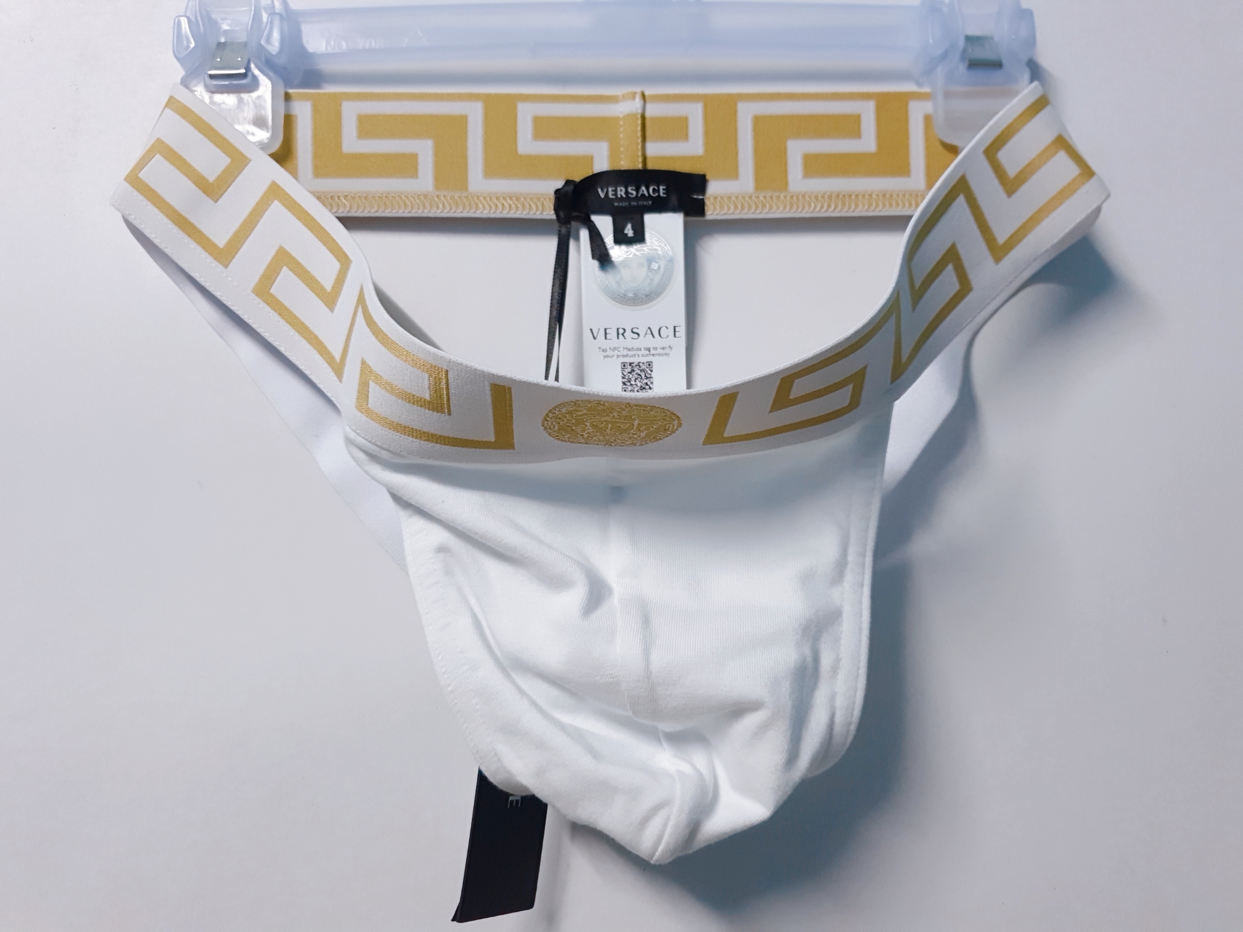 กางเกงในชาย Versace GRECA BORDER JOCKSTRAP | Shopee Thailand