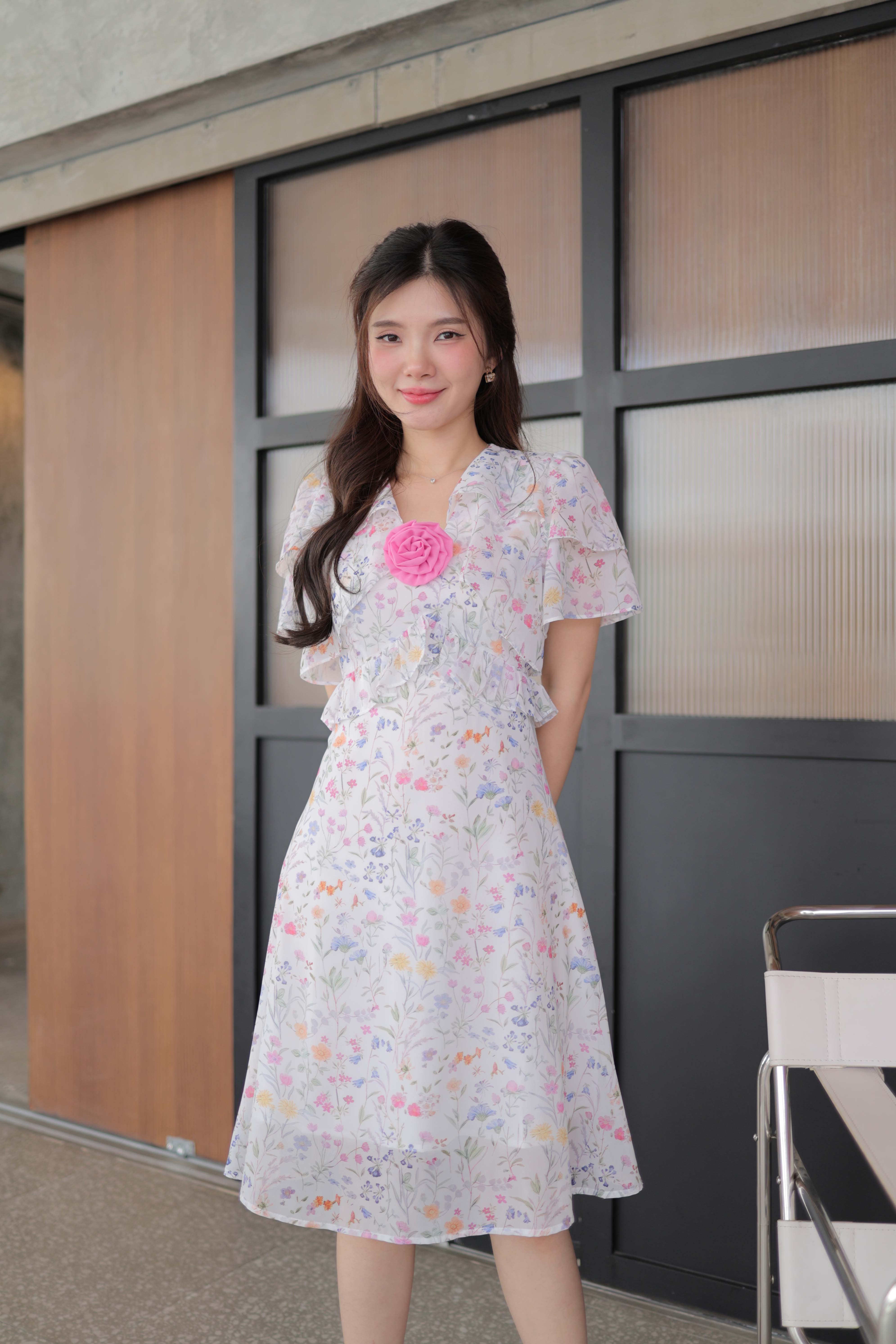 "Romi"Oil" Florienne Dress K247 ชุดเดรสสีขาว (แขนระบายแต่งดอกไม้ที่อก) (ป้ายแบรนด์ Puffy Peach ...