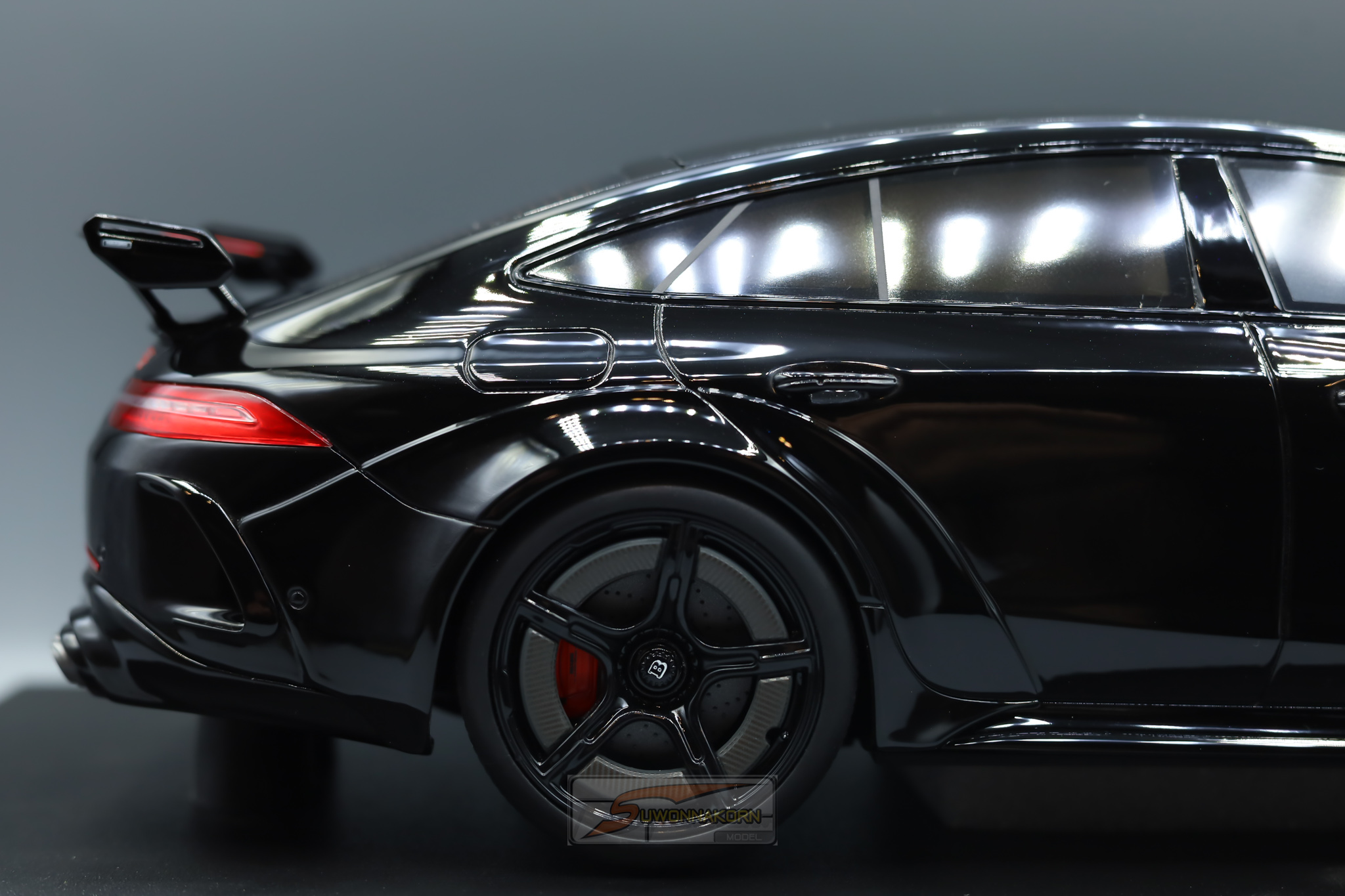 GT Sprit CLDC039 1/18 BRABUS ROCKET 1000 BLACK | Shopee Thailand