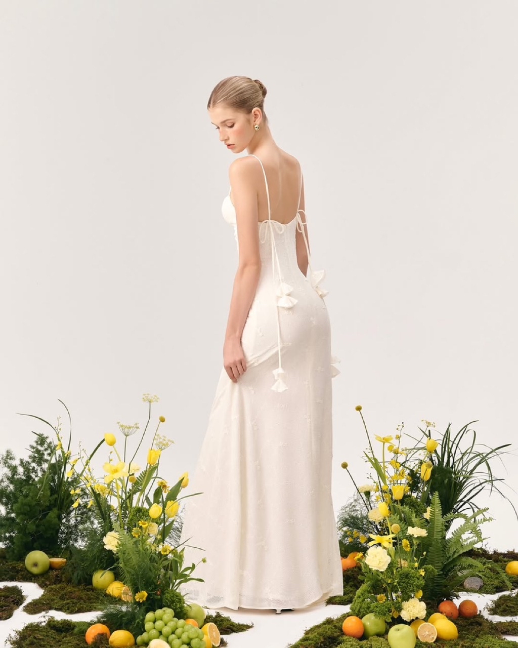 cream ophelia dress -จากแบรนด์ Redbean ชุดเวียดนามพร้อมส่ง ไม่ต้องรอพรีออเดอร์ | Shopee Thailand