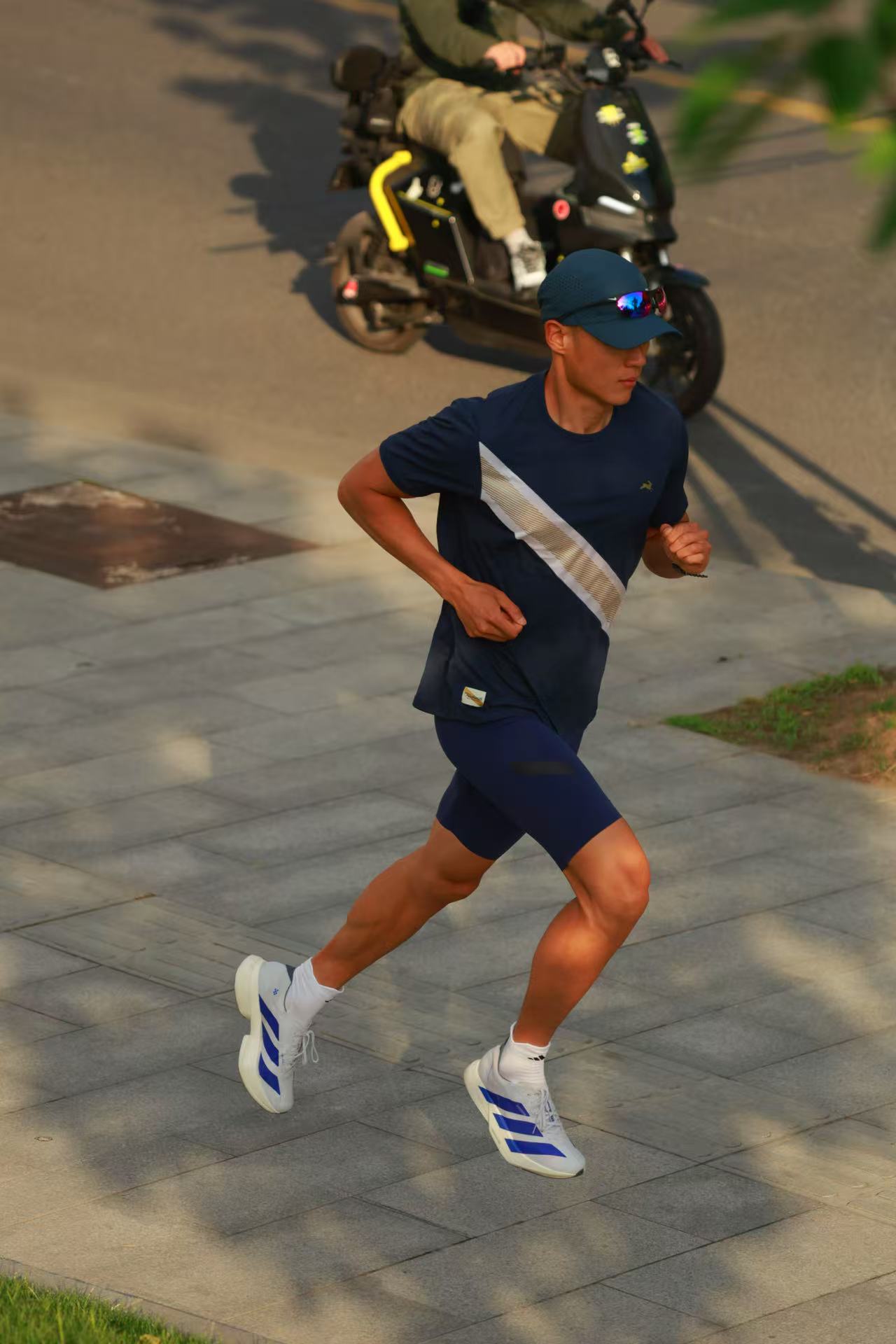 รองเท้า adidas Adizero Adios Pro 4 พร้อมส่ง (JR6359) รองเท้าผ้าใบ สุด ...