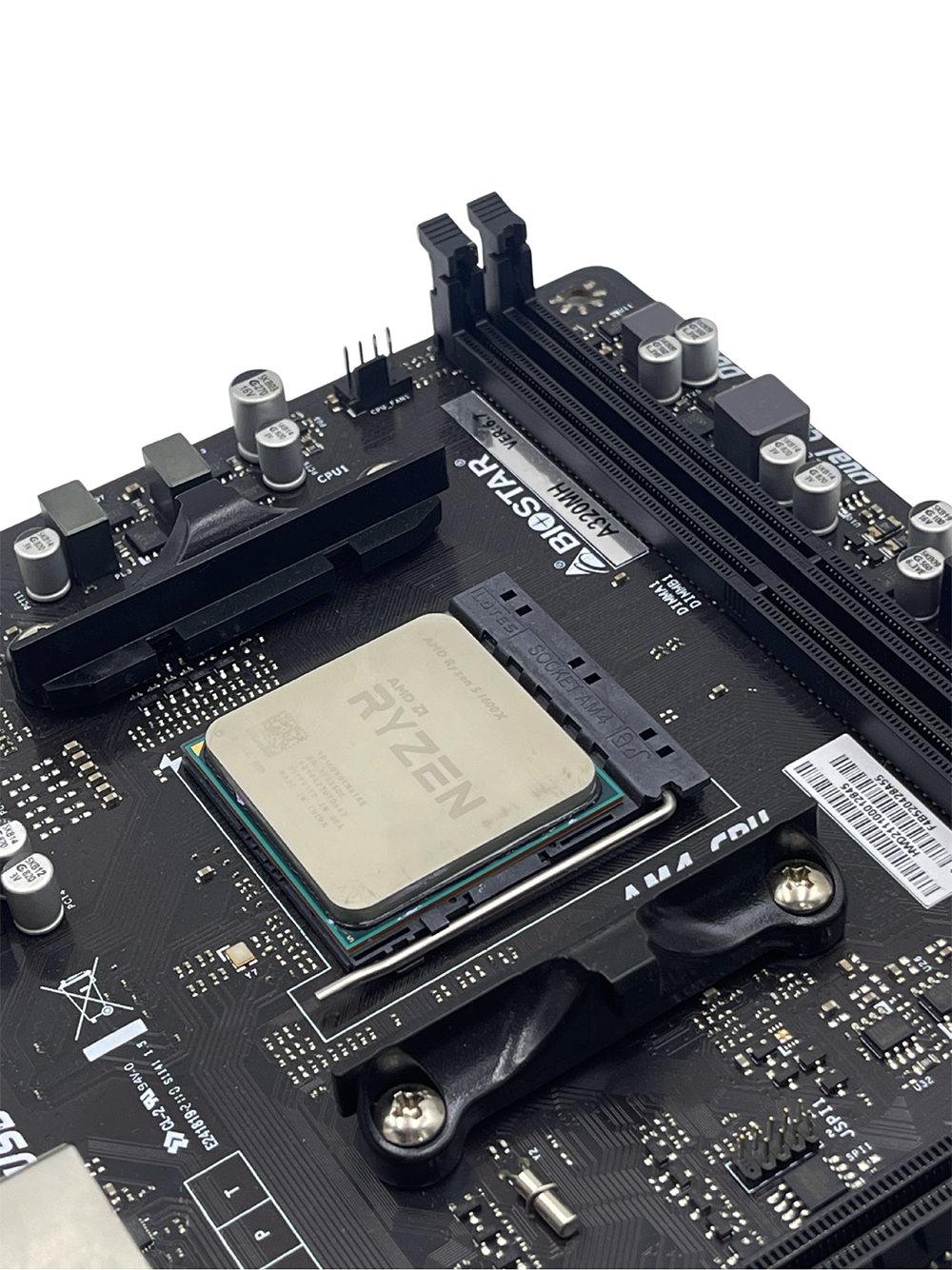 มือสอง ชุด AMD R5 1600X Core 6 Threads 12 พร้อมบอร์ด Biostar A320MH ...