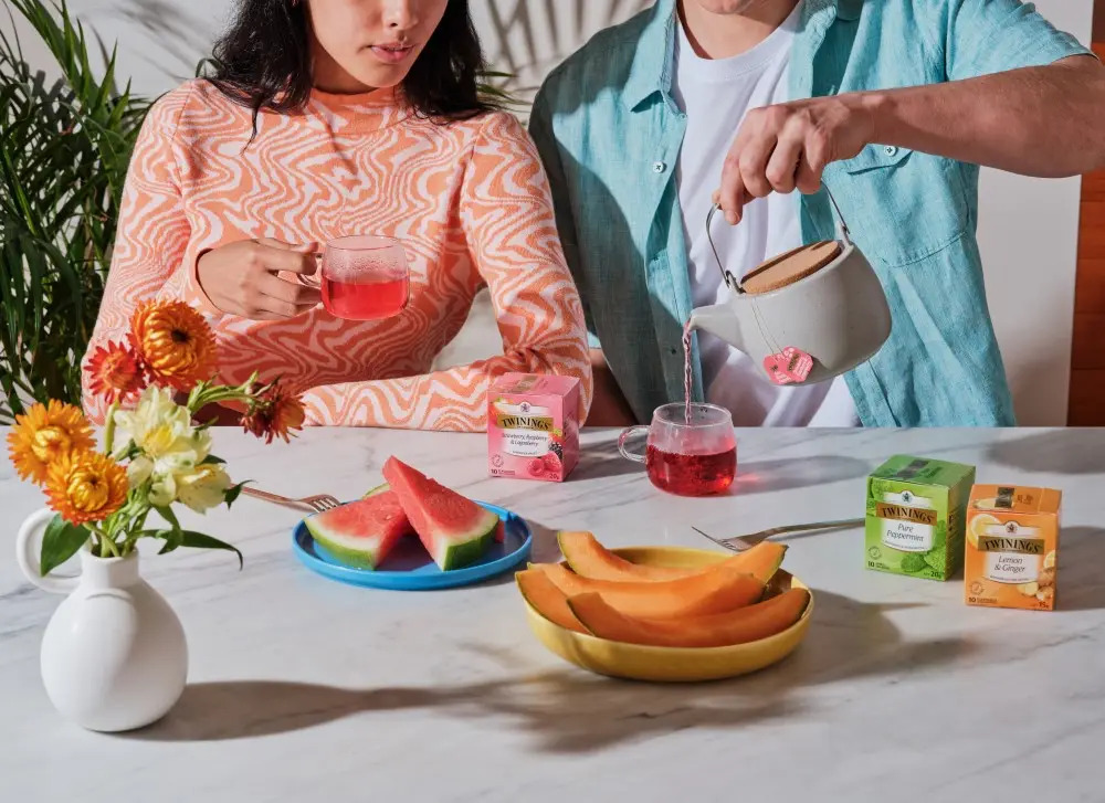 Twinings Strawberry, Raspberry & Loganberry Tea Bags 10 Packชาทไวนิงส์ ...