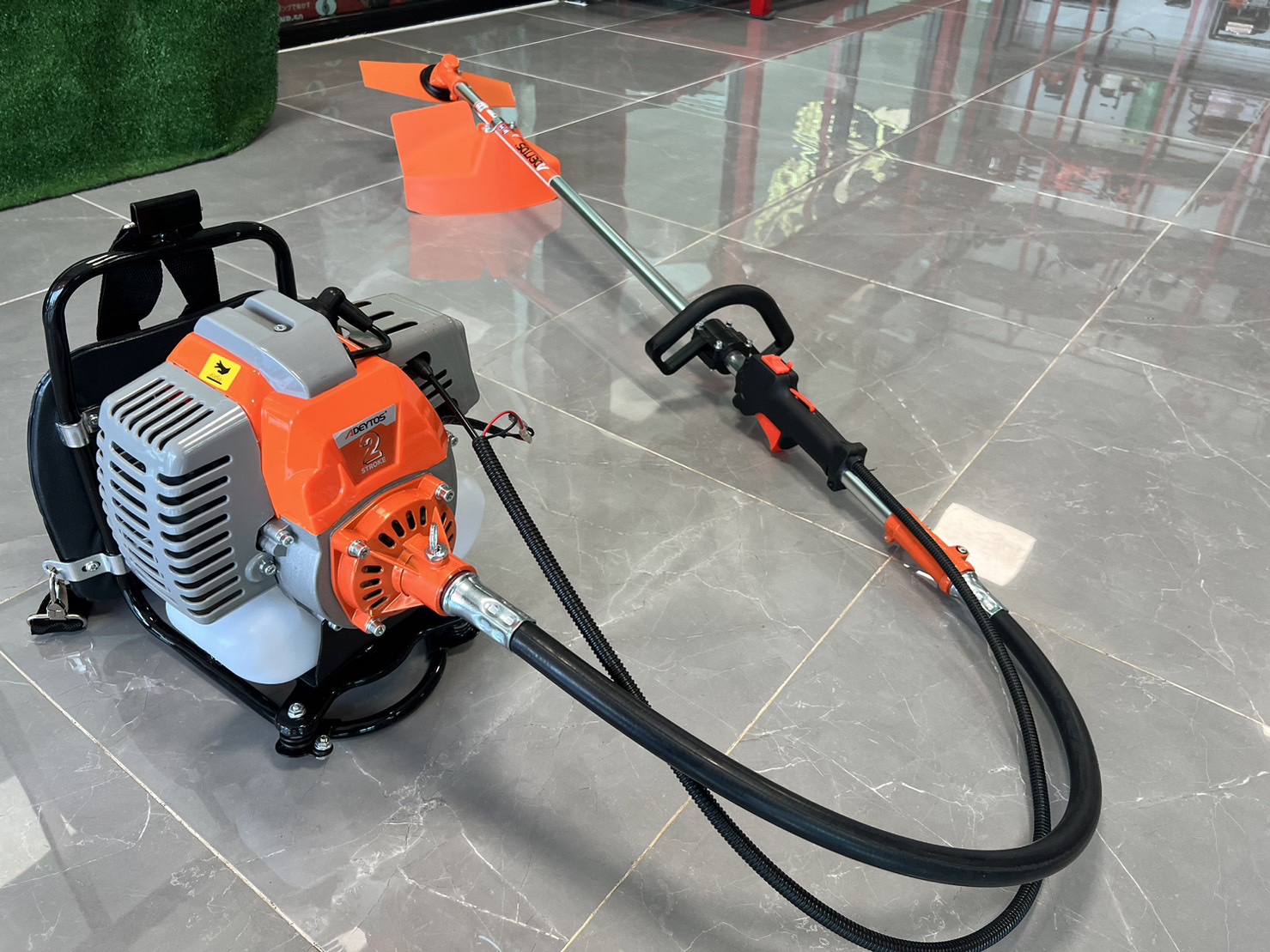 เครื่องตัดหญ้าข้ออ่อน เครื่องตัดหญ้าสะพายหลัง ADEYTOS-DT52 2จังหวะ มาตรฐานการผลิต Japan แถมฟรี ...