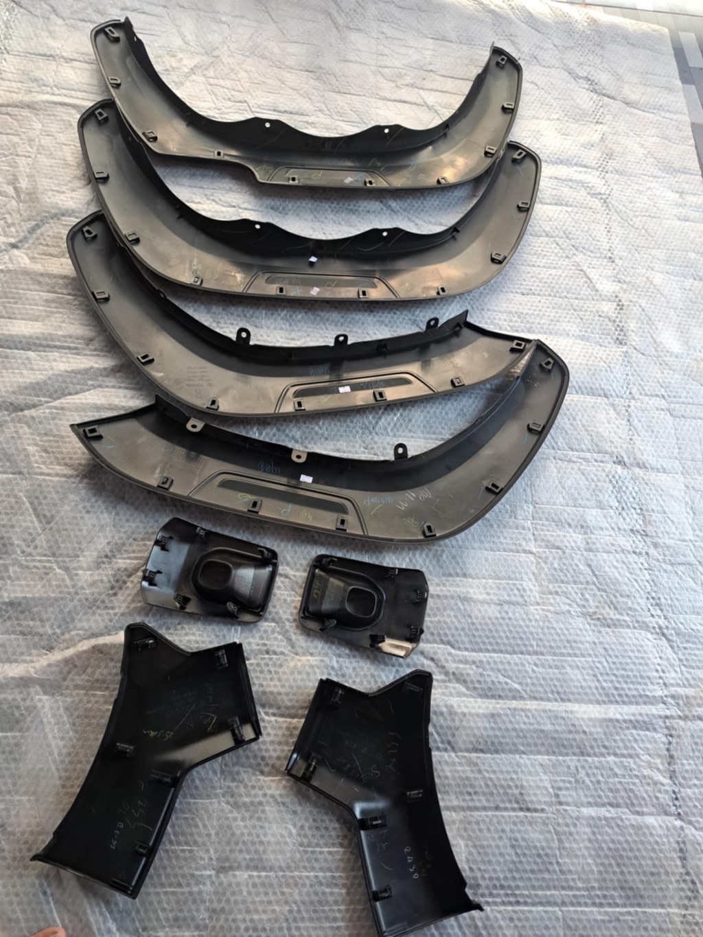 คิ้วล้อรีโว่ คิ้วซุ้มล้อแท้ศูนย์ HiluxRevo Rocco โป่งล้อ ตัวท็อป พาร์ท ...