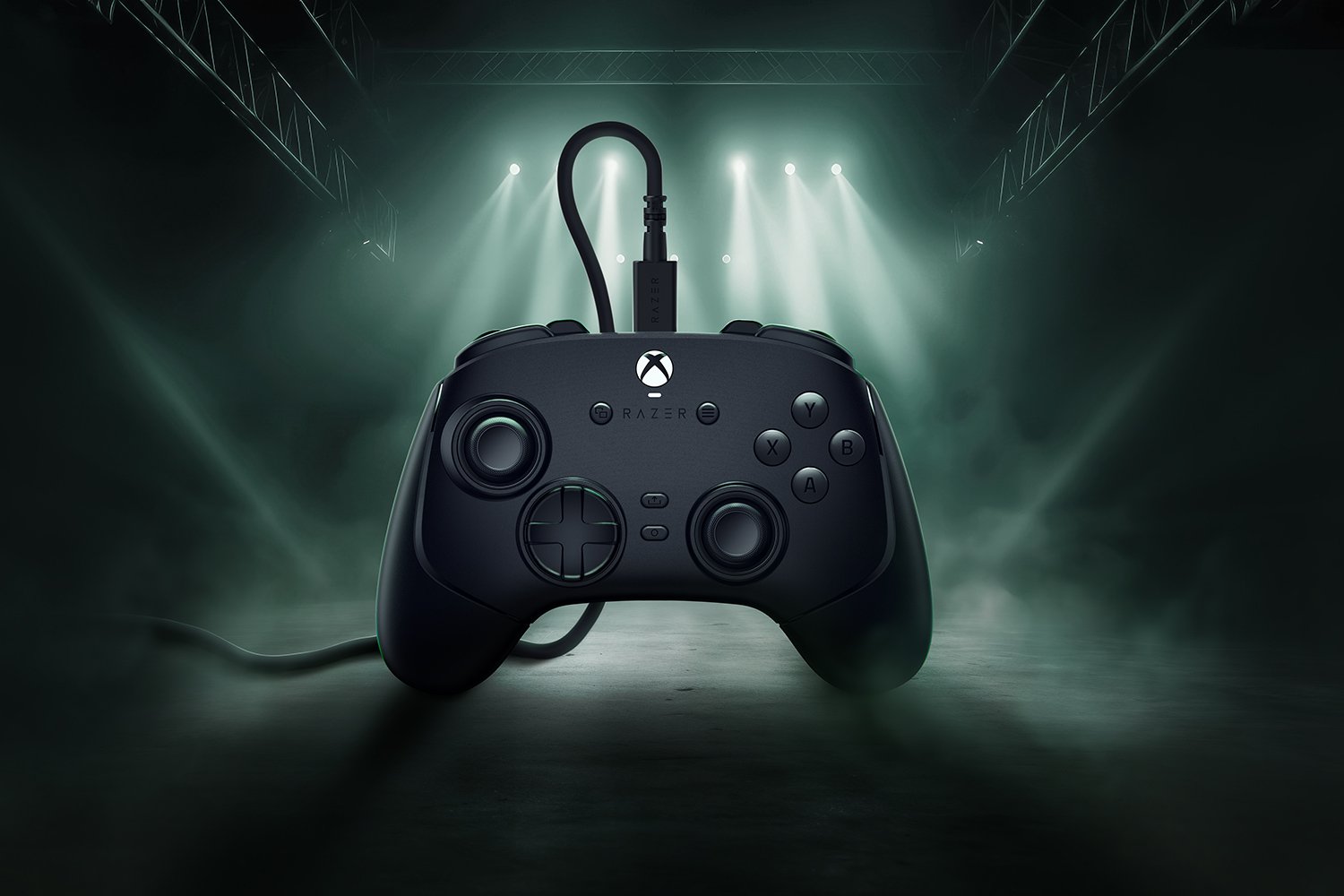 Razer Wolverine V3 Tournament Edition Wired Esports Controller for Xbox ...
