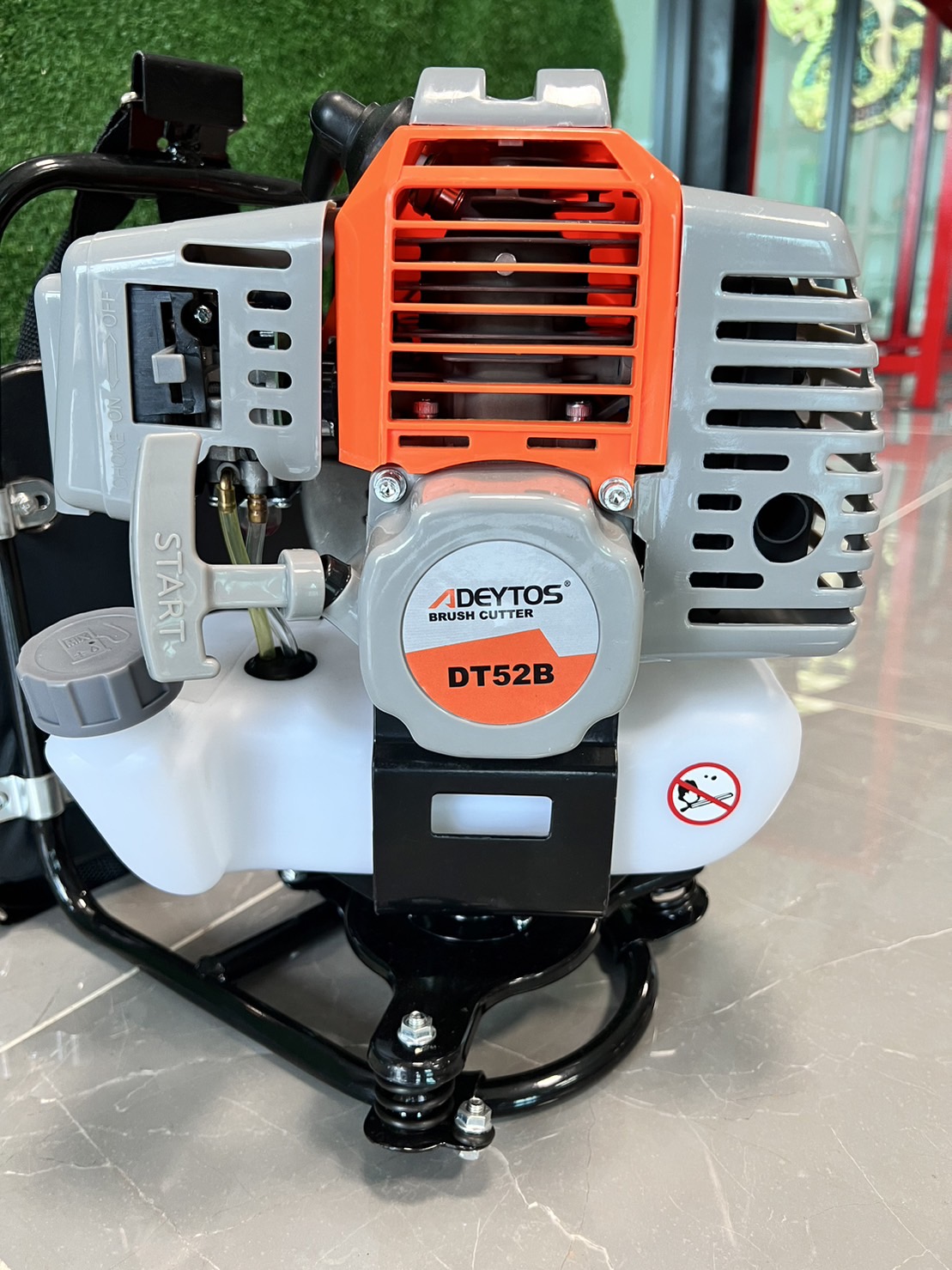 เครื่องตัดหญ้าข้ออ่อน เครื่องตัดหญ้าสะพายหลัง ADEYTOS-DT52 2จังหวะ มาตรฐานการผลิต Japan แถมฟรี ...