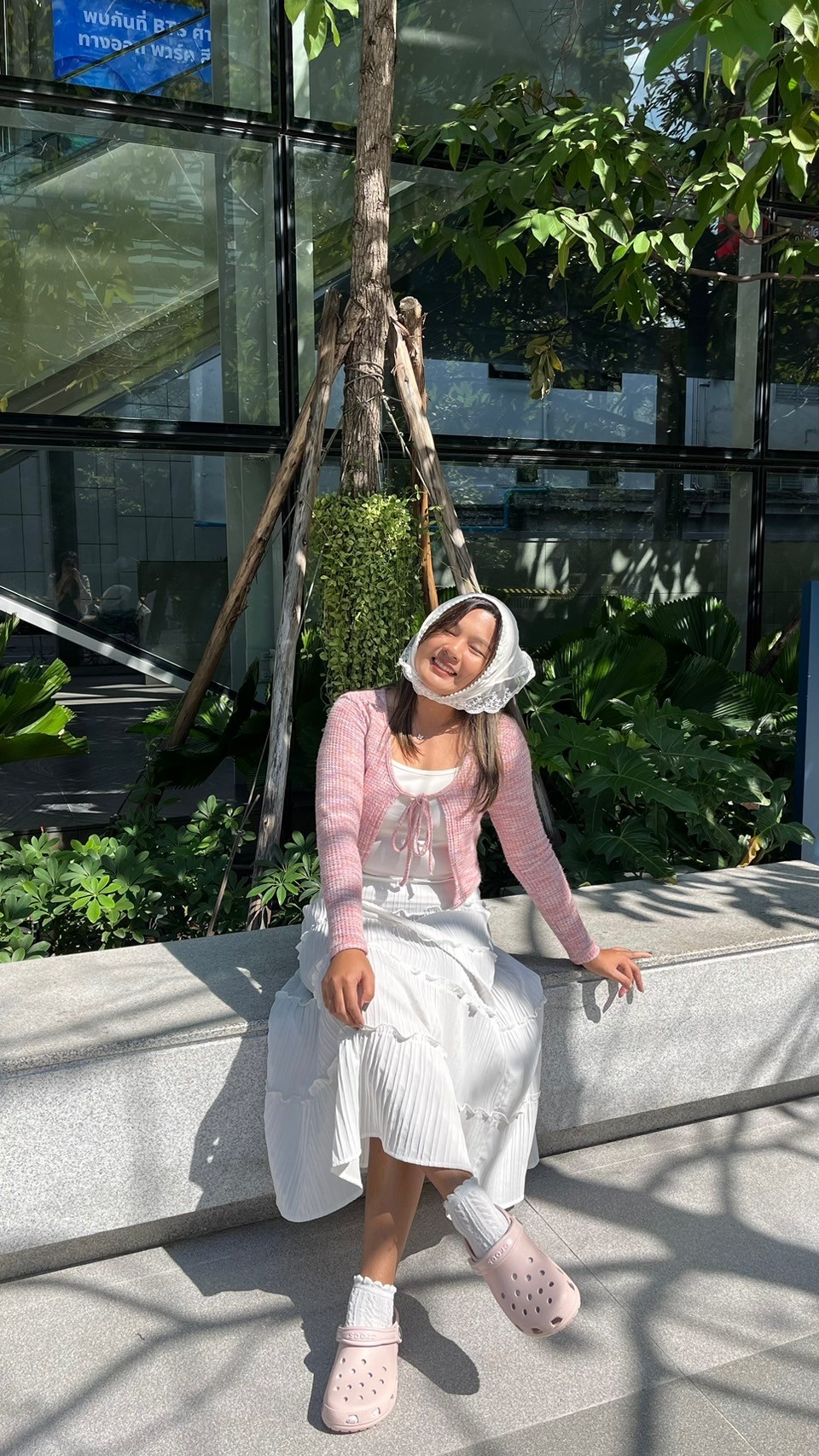 Crocs รองเท้าแตะ UX Classic Clog 10001-6UR / 10001-001 / 10001-209 / ...