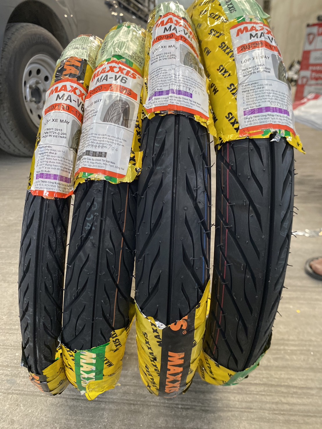 ยางมอเตอร์ไซค์ MAXXIS รุ่น MA-V6 ขนาด 50/100-17 , 60/90-17 , 70/90-17 ...