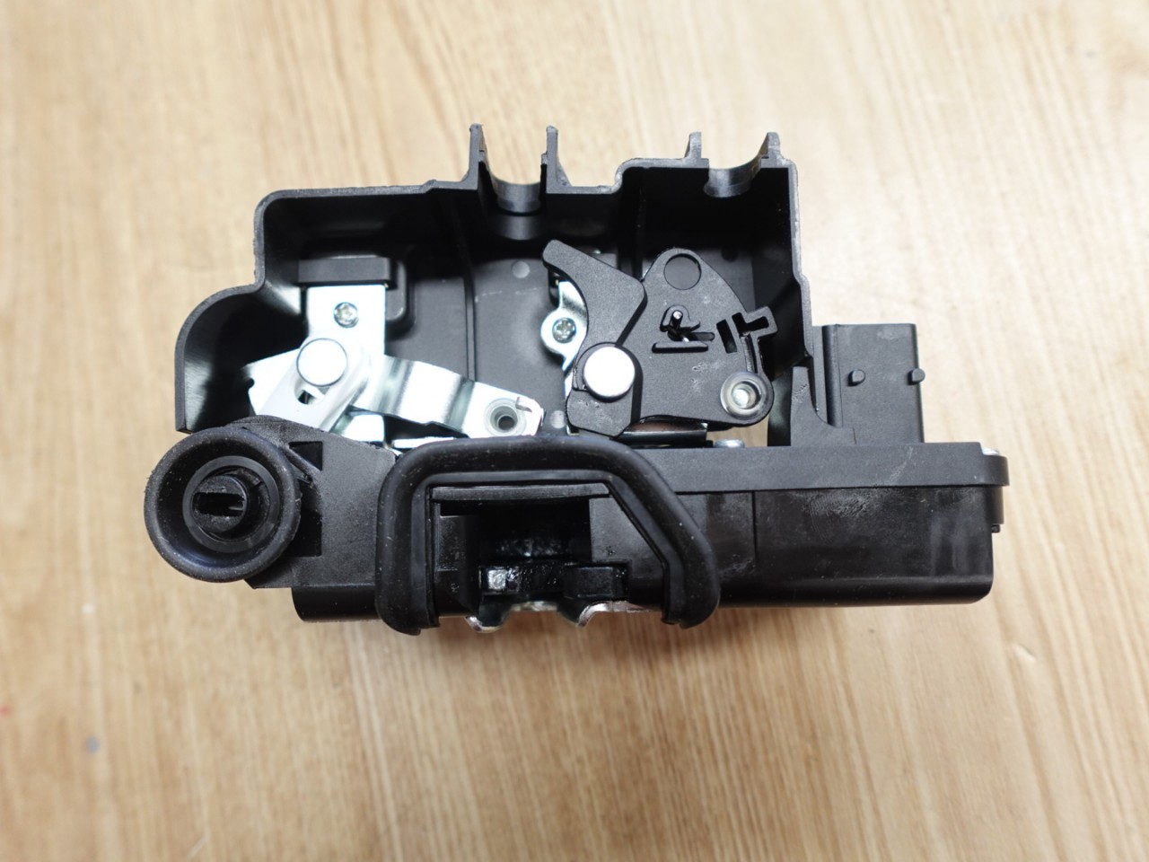 ชุดมอเตอร์ Central Lock รถ MG MG6 | Shopee Thailand