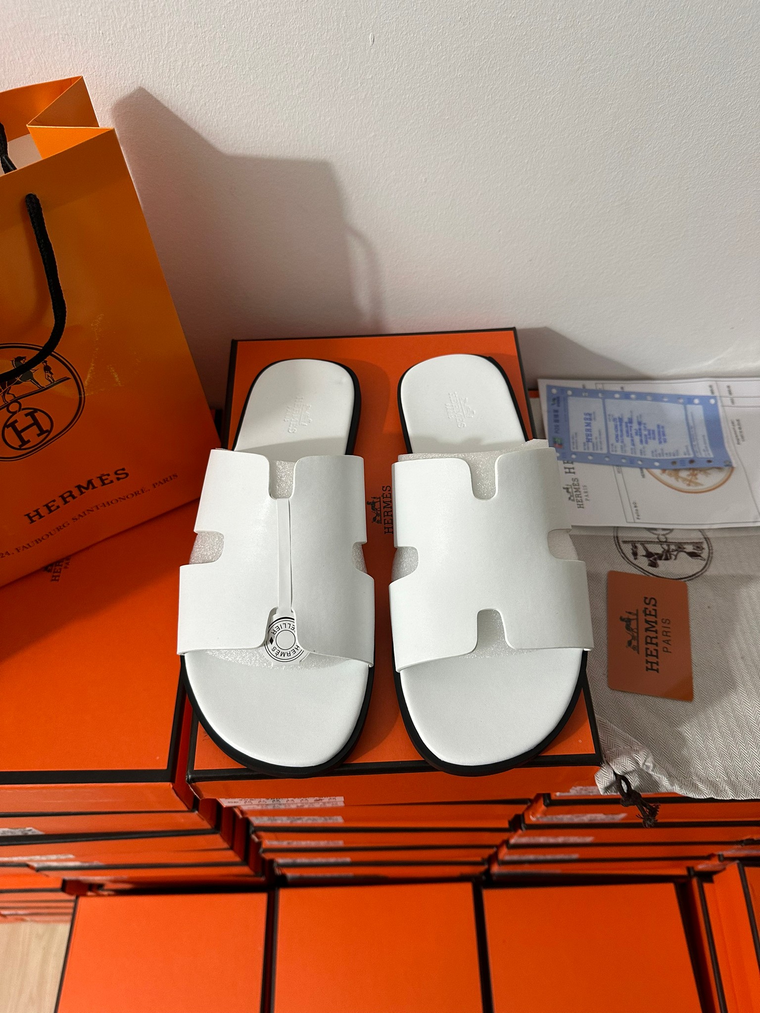 รองเท้าแตะผู้ชาย HM เกรด Hi end มีไซส์ 40-45 | Shopee Thailand