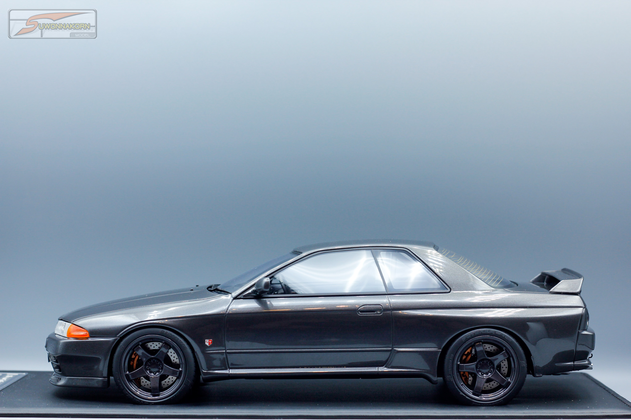 MOTORHELIX 1/18 Nissan Skyline GT-R(R32) Customized Version Gun Grey ...