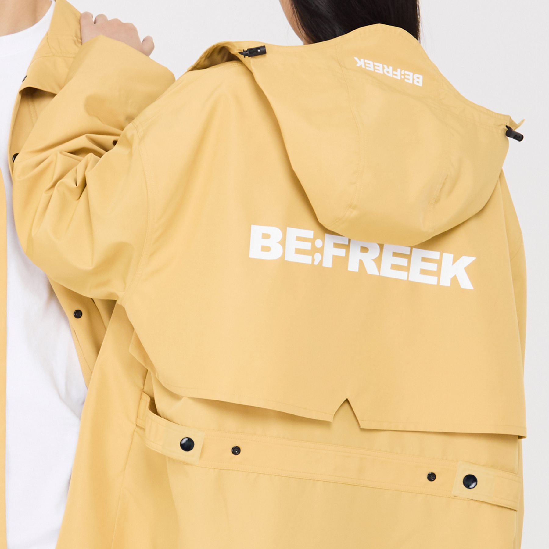 BE;FREEK Basic Logo Rain Coat Mustard | Shopee Thailand