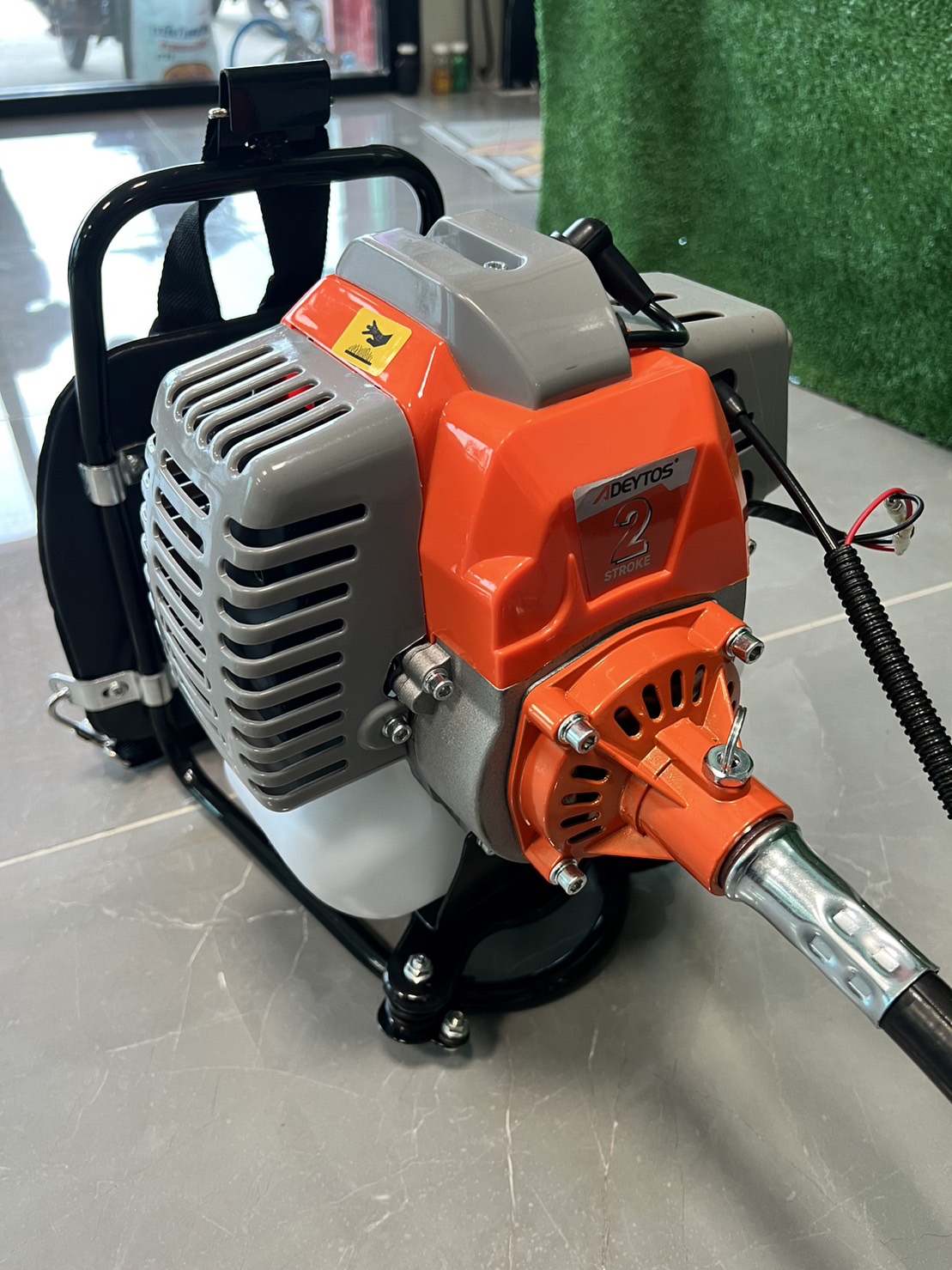 เครื่องตัดหญ้าข้ออ่อน เครื่องตัดหญ้าสะพายหลัง ADEYTOS-DT52 2จังหวะ มาตรฐานการผลิต Japan แถมฟรี ...