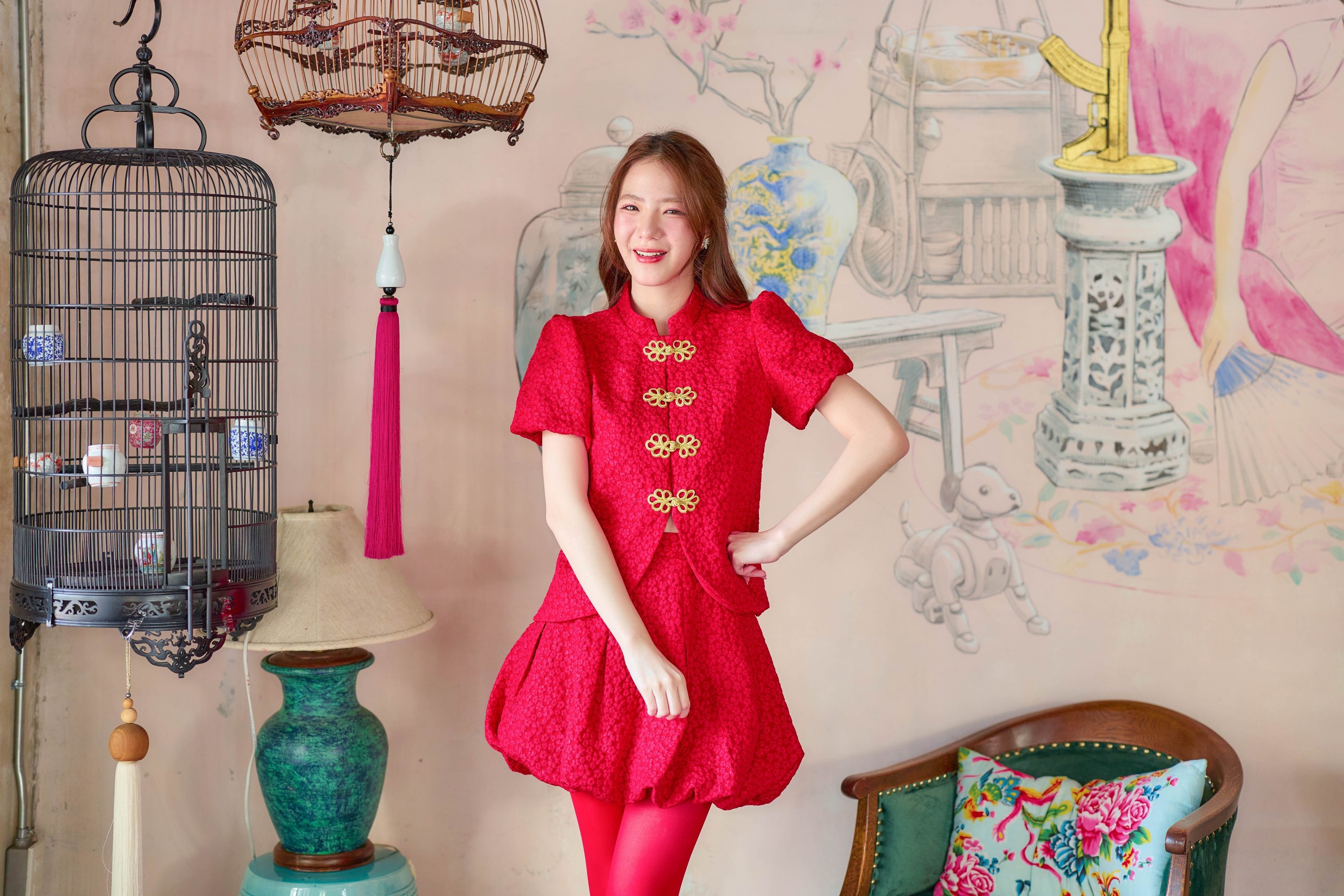 01-336 เสื้อคอจีน ทรงแขนบอลลูน Mei Hong Red Blouse - 6 ไซส์ | Shopee ...