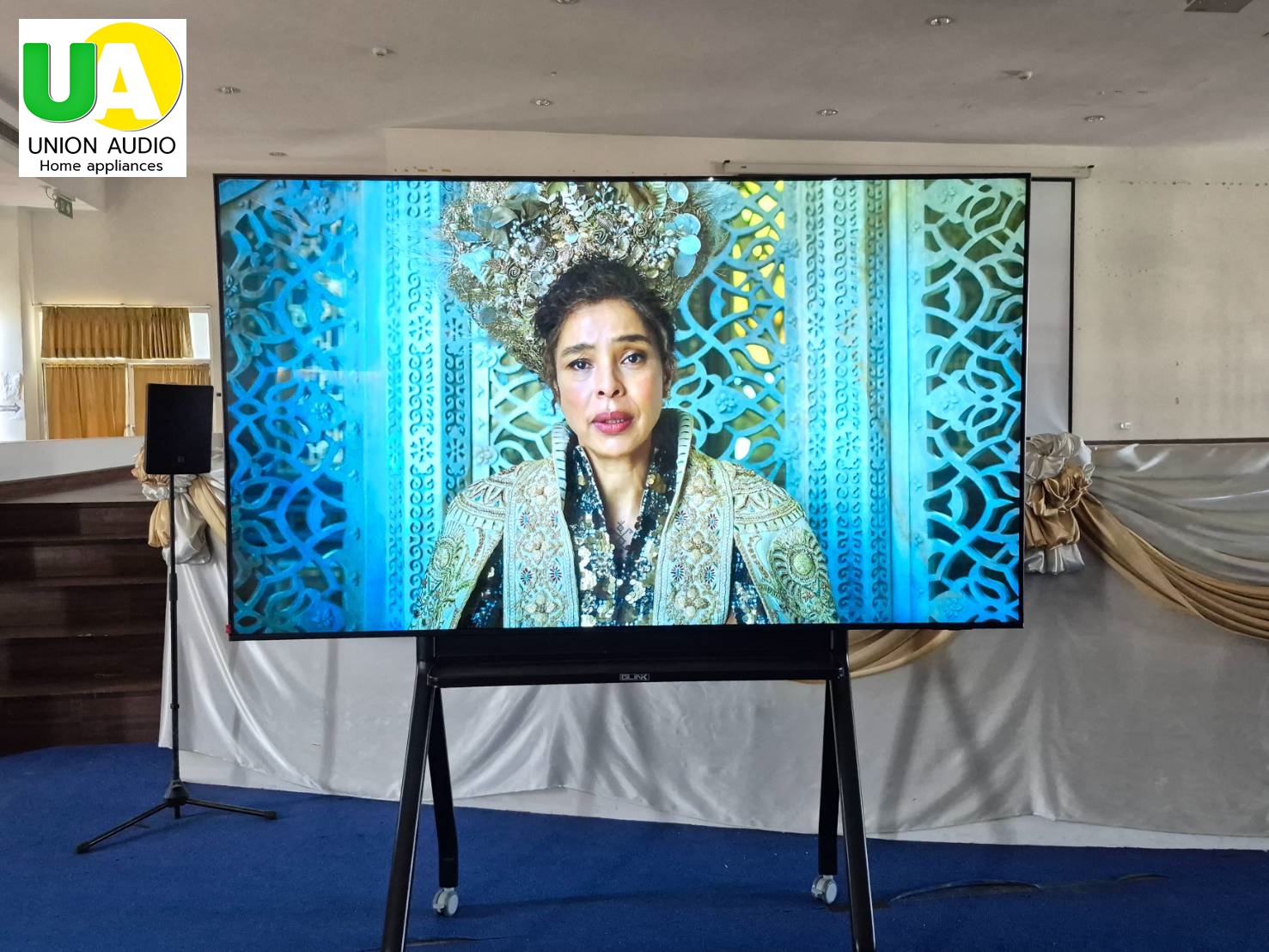 SAMSUNG Crystal UHD TV UA75DU7000KXXT 4K 75นิ้ว Tizen OS Smart TV ทีวี ...