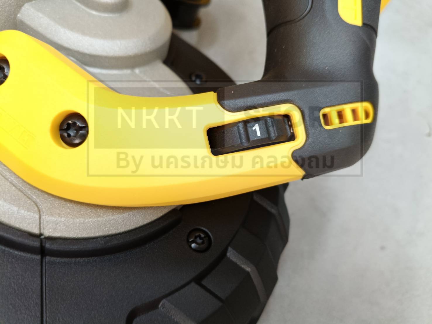 DEWALT รุ่น DCS374N-KR เลื่อยสายพานไร้สาย 18V (เครื่องเปล่าไม่รวมแบต ...