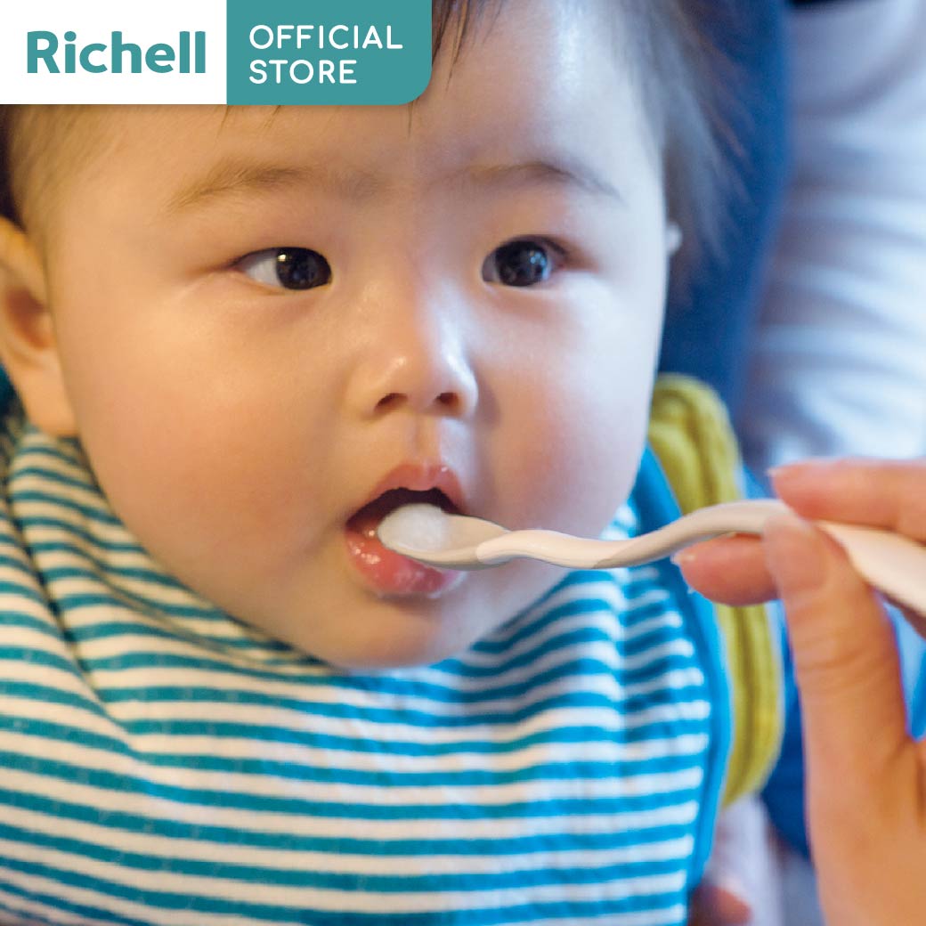 Richell(ริเชลล์)T.L.I ชุดช้อนซิลิโคนปลายนิ่ม สำหรับป้อนซุปและป้อนข้าว | Shopee Thailand