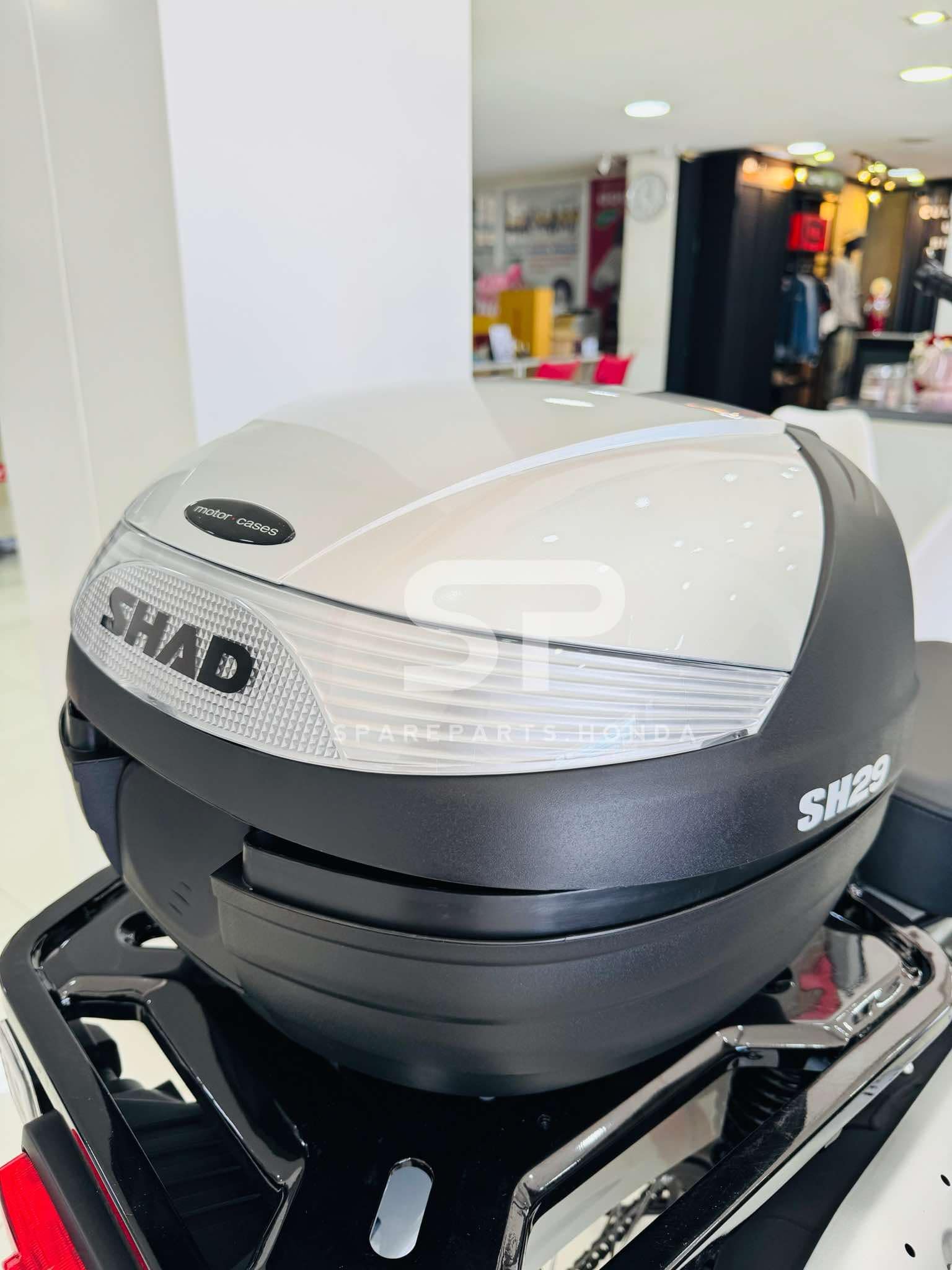 กล่องใส่ของ กล่องท้ายเบาะ SHAD SH29 ขนาด 30 ลิตร แท้ศูนย์ (สินค้าแท้) | Shopee Thailand