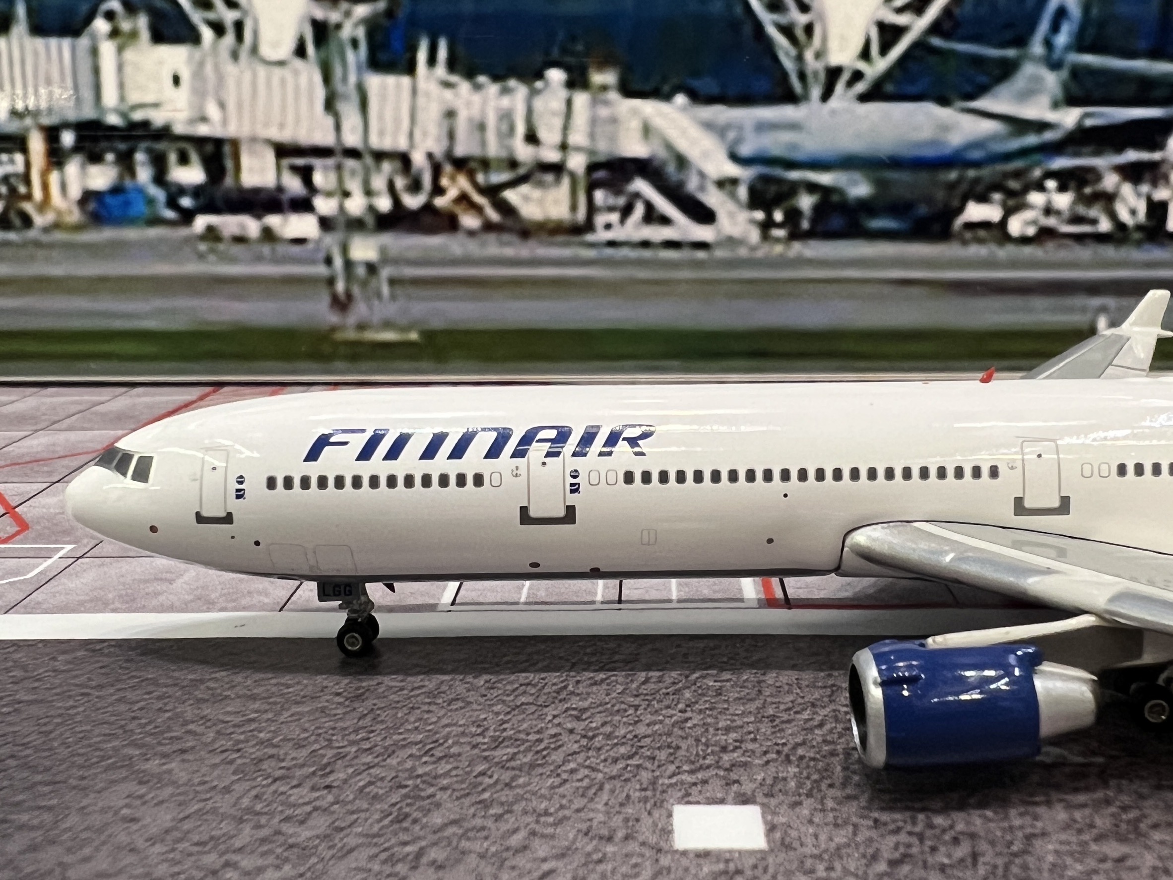 Phoenix Model [11923] 1:400 Finnair MD-11 OH-LGG | Shopee Thailand