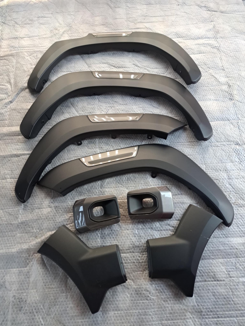 คิ้วล้อรีโว่ คิ้วซุ้มล้อแท้ศูนย์ HiluxRevo Rocco โป่งล้อ ตัวท็อป พาร์ท ...