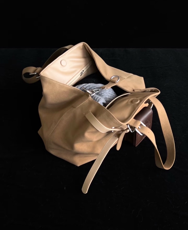 พรีออเดอร์ Jandress รุ่น Gallini Velvet Tote Bag | Shopee Thailand