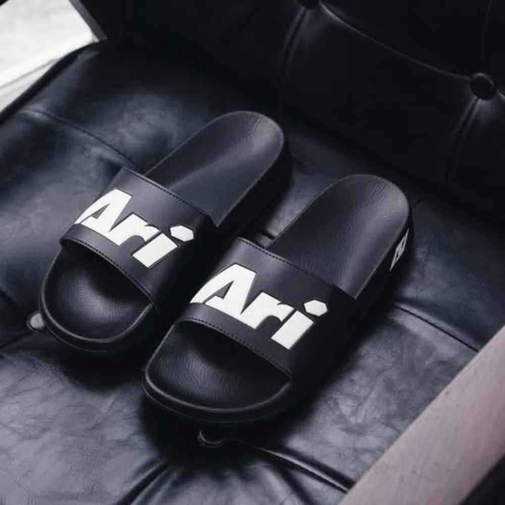รองเท้าแตะ ARI อาริ SANDALS สีดำ/ขาว สีดำล้วน ARI SLIDE SANDALS - BLACK ...