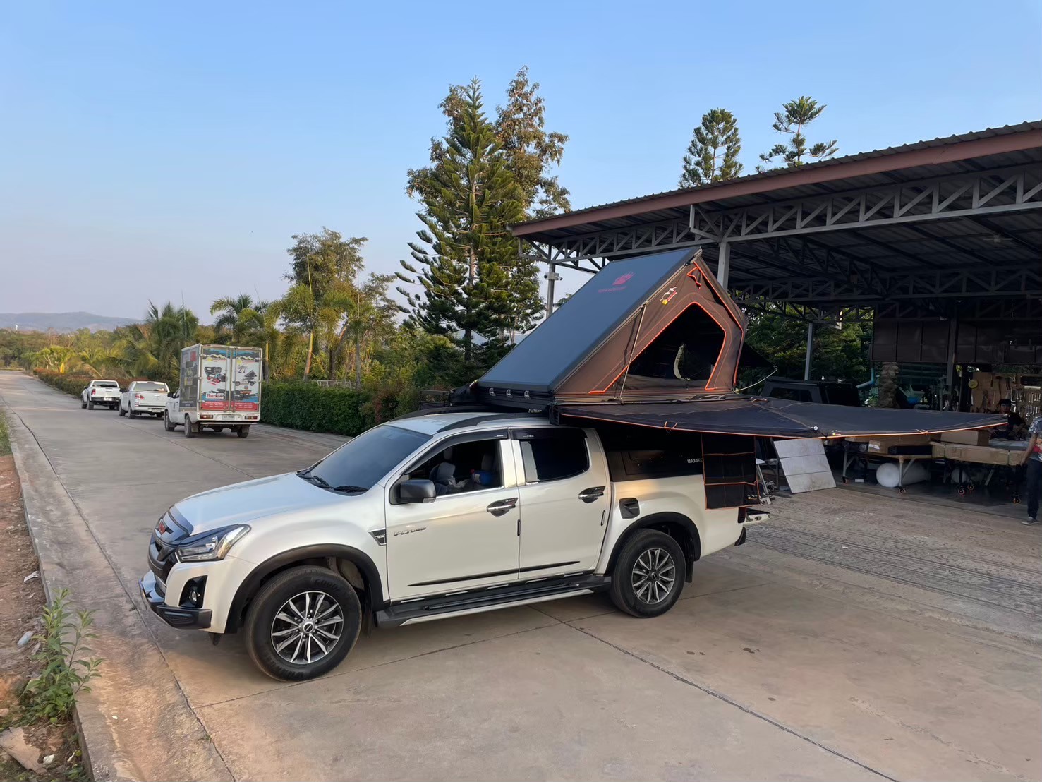 เตนท์บนหลังคารถรุ่น ALUMAX PRO size XL - MaxX Equipแม็กเอ็กซ์อีควิป เต็นท์ประเภทหลังคาแข็ง ...