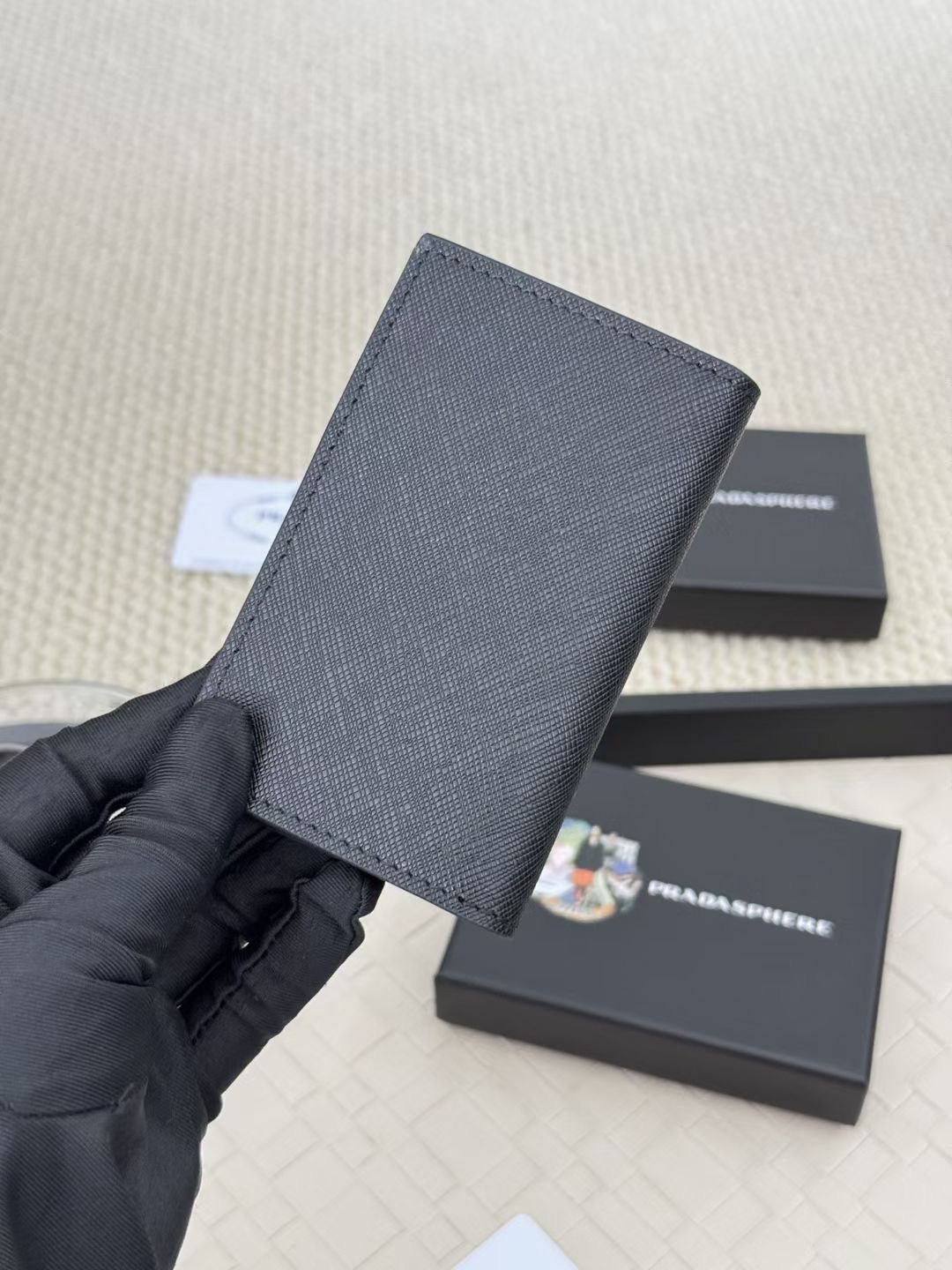 พร้อมส่ง (1:1 Hi end grade) กระเป๋าตังค์+บัตรแบบพับ 2 ตอน Bi-Fold Saffiano Card Wallet | Shopee ...