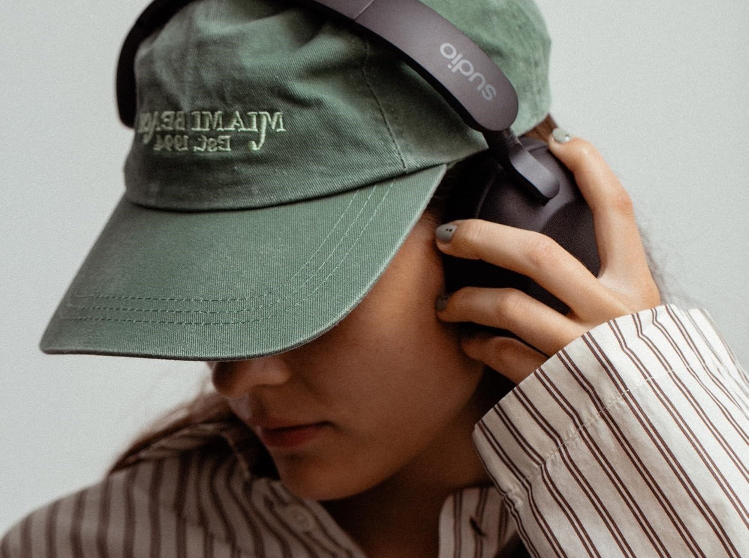 Sudio R3 Wireless Headphones หูฟังครอบหูไร้สาย | Shopee Thailand