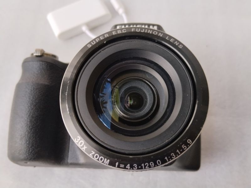 กล้องดิจิตอล fujifilm finpix sl300 เทสแล้วใช้ได้ปกติ จอดีมีราที่ขอบนิดๆ ...