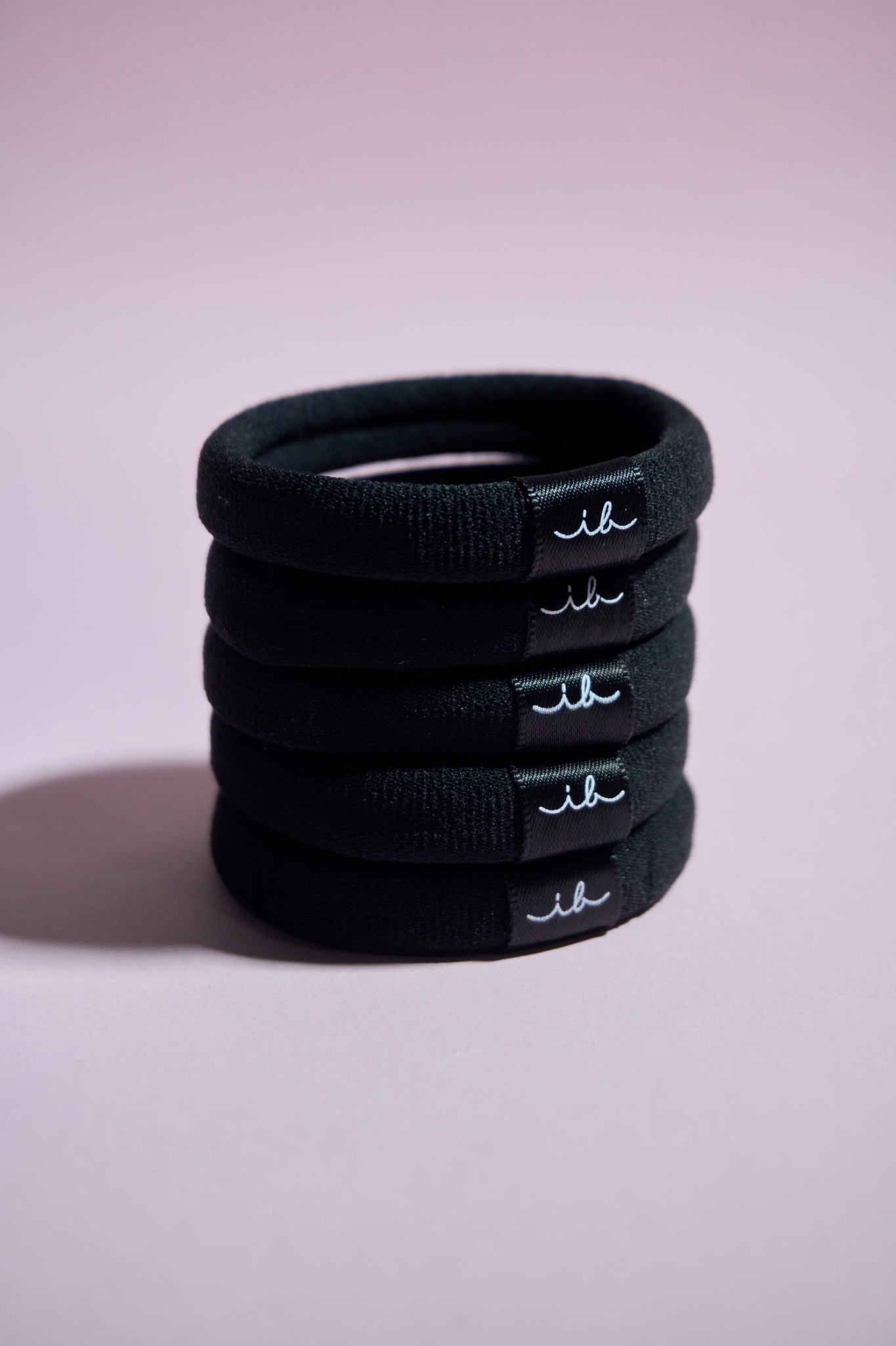 invisibobble ยางรัดผม ถนอมเส้นผม รุ่น Earth ยางรัดผมแบบผ้า สี Black (1 ...