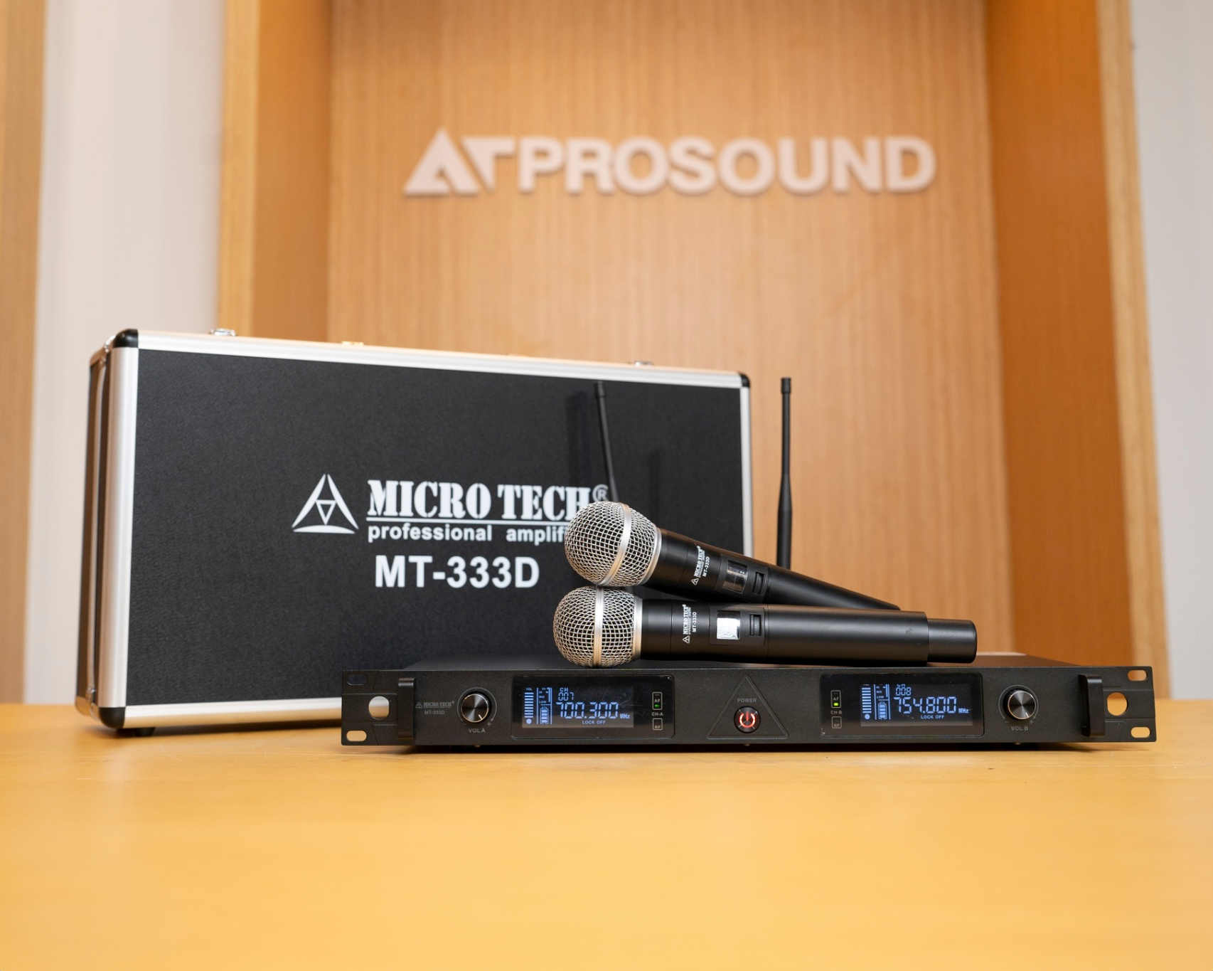MICROTECH MT-333D ไมค์ลอยคู่ ย่าน UHF 694-758 MHz ระยะ 50-100 เมตร ได้รับอนุญาติจาก กสทช AT ...