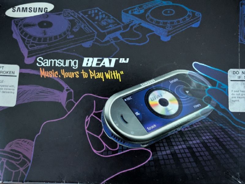 Samsung BEAT DJ M7600 สีแดงสีพิเศษ | Shopee Thailand
