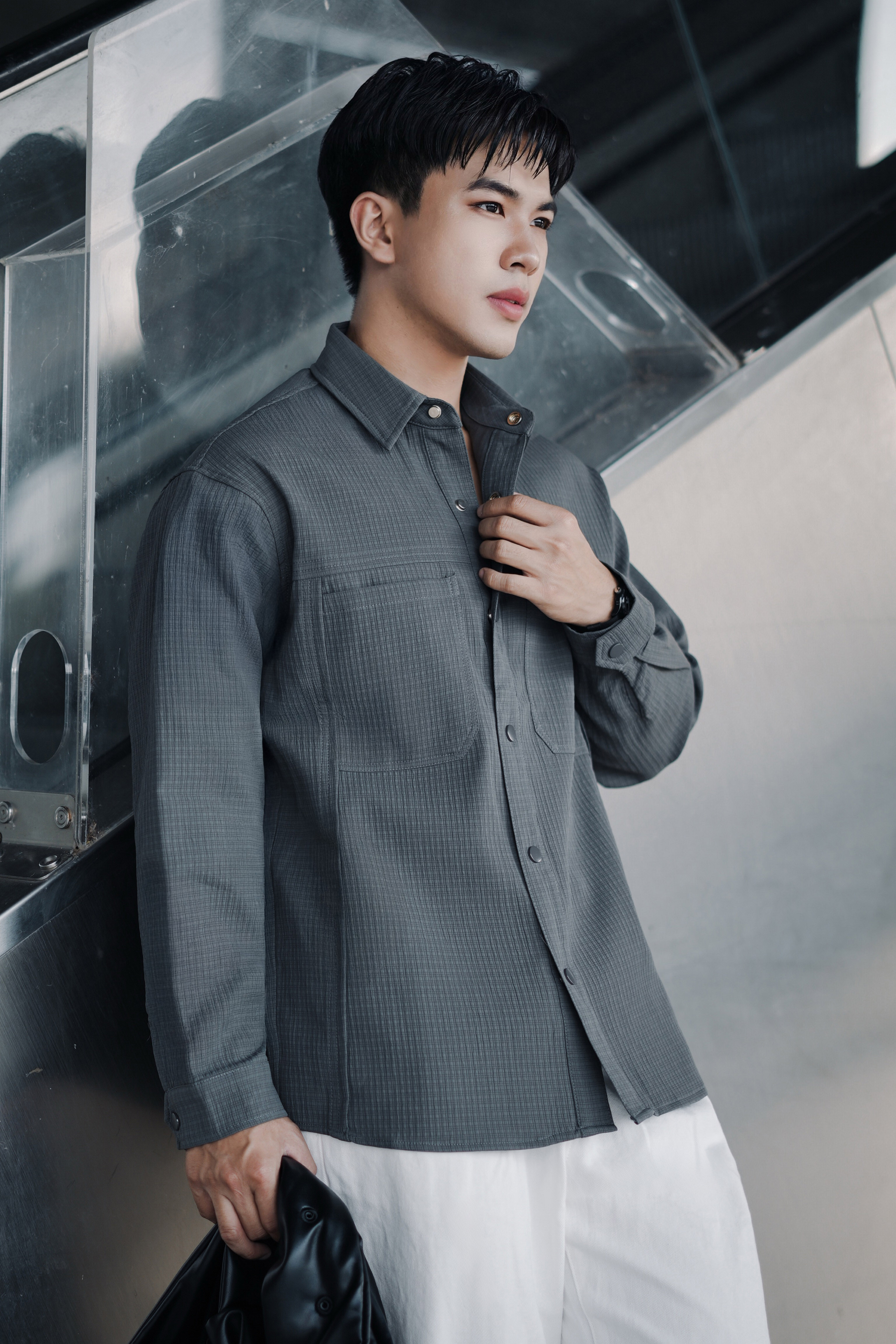 DANDY COSMO | [2สี]เสื้อคลุม รุ่น Anagram ผ้าขึ้นร่องเนื้อหนาพรีเมียม ...