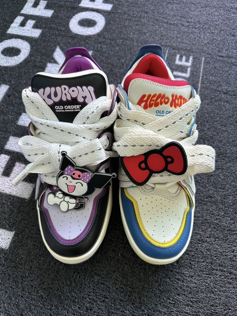 (ใช้โค้ดลดเพิ่ม) ลิขสิทธิ์แท้ Old Order X Sanrio 001🎀 | Shopee Thailand