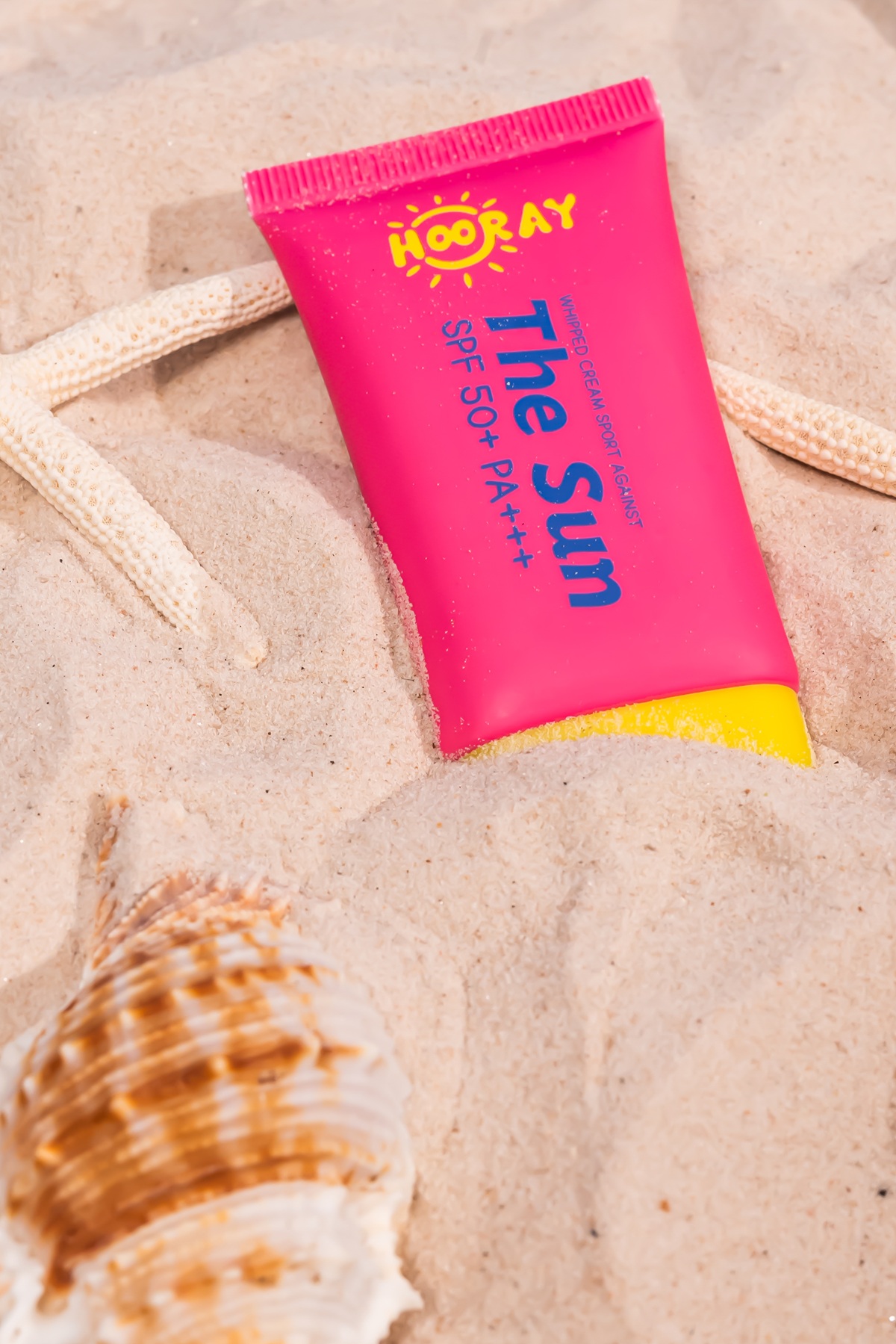 HOORAY WHIPPED CREAM SPORT AGAINST THE SUN SPF 50+ PA+++ ฮูเร้ ครีมกัน ...