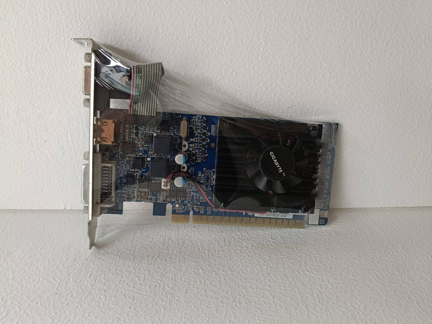 การ์ดจอ GIGABYTE Nvidia GeForce GT210 1GB DDR3 64Bit (ตัวสั้น) สวยๆ ...