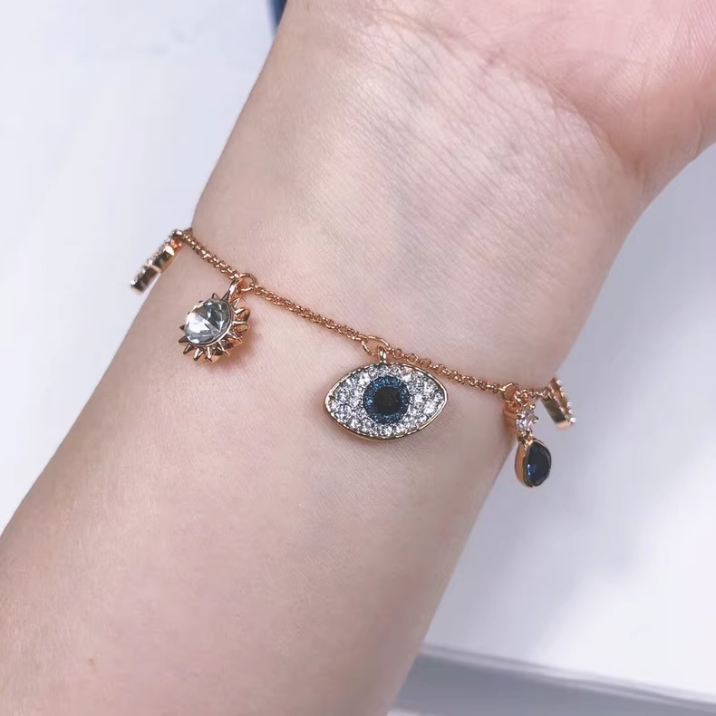📌ส่งฟรี จัดส่งทันที🚚 Swarovsk SYMBOLICA Evil Eye สร้อยข้อมือ | Shopee ...