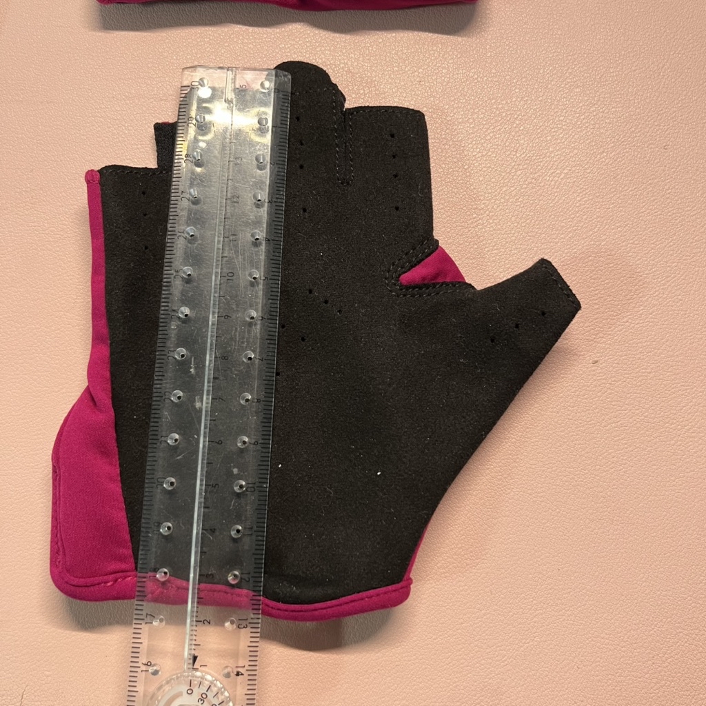 ถุงมือออกกำลังกาย lululemon wunder train gloves ไซส์ xs/s สี ชมพูเข้ม ...