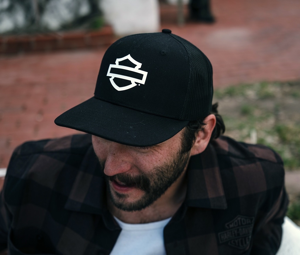 หมวกแก๊ป Harley-Davidson Trucker Cap Bar & Shield Switchback black ...