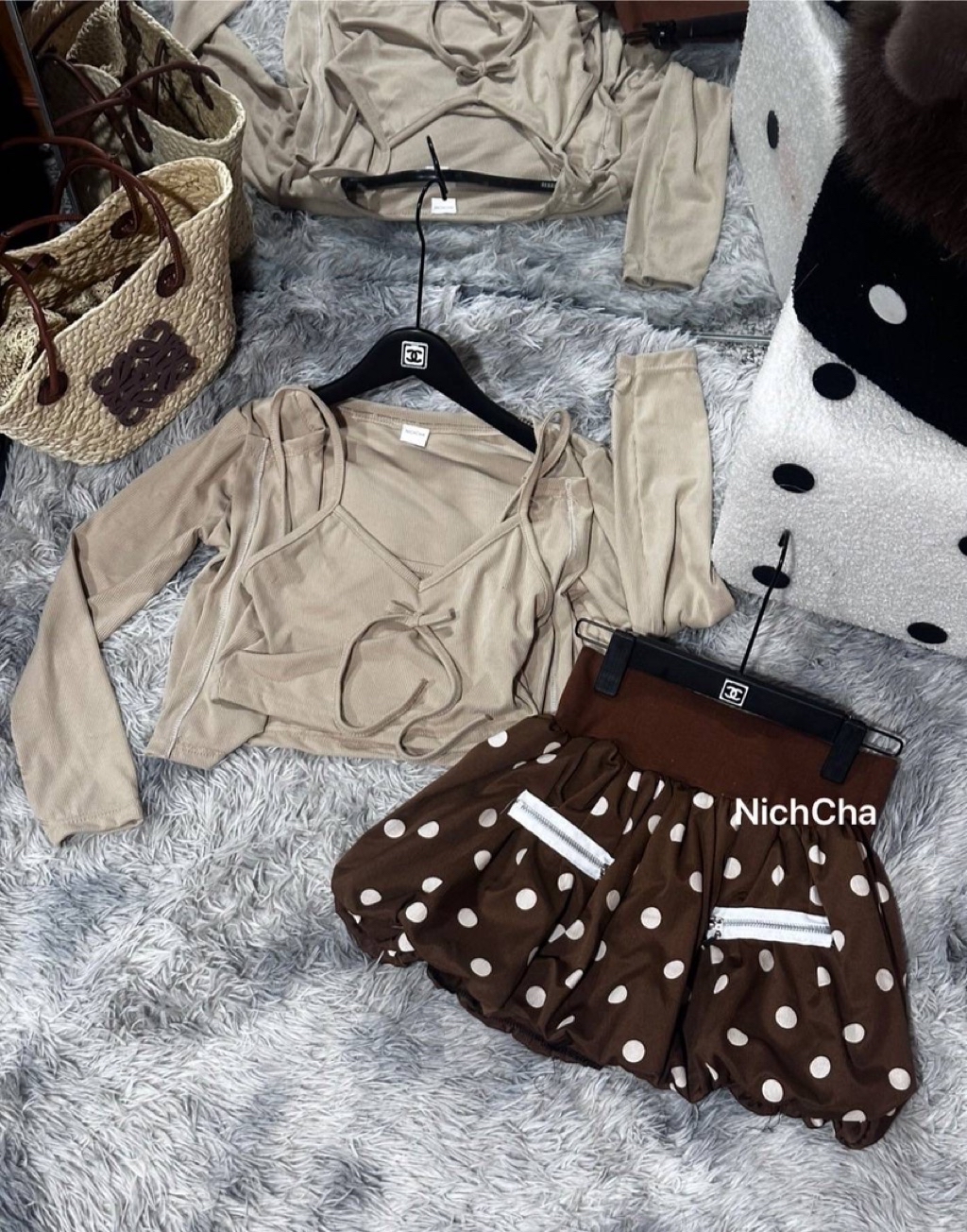 #Nicha Polkadot น่ารักปังสุด Set 3 ชิ้น สายเดี่ยวผูกโบว์ เสื้อคลุมแขนยาว กระโปรงบอลลูนเอวสูง มี ...